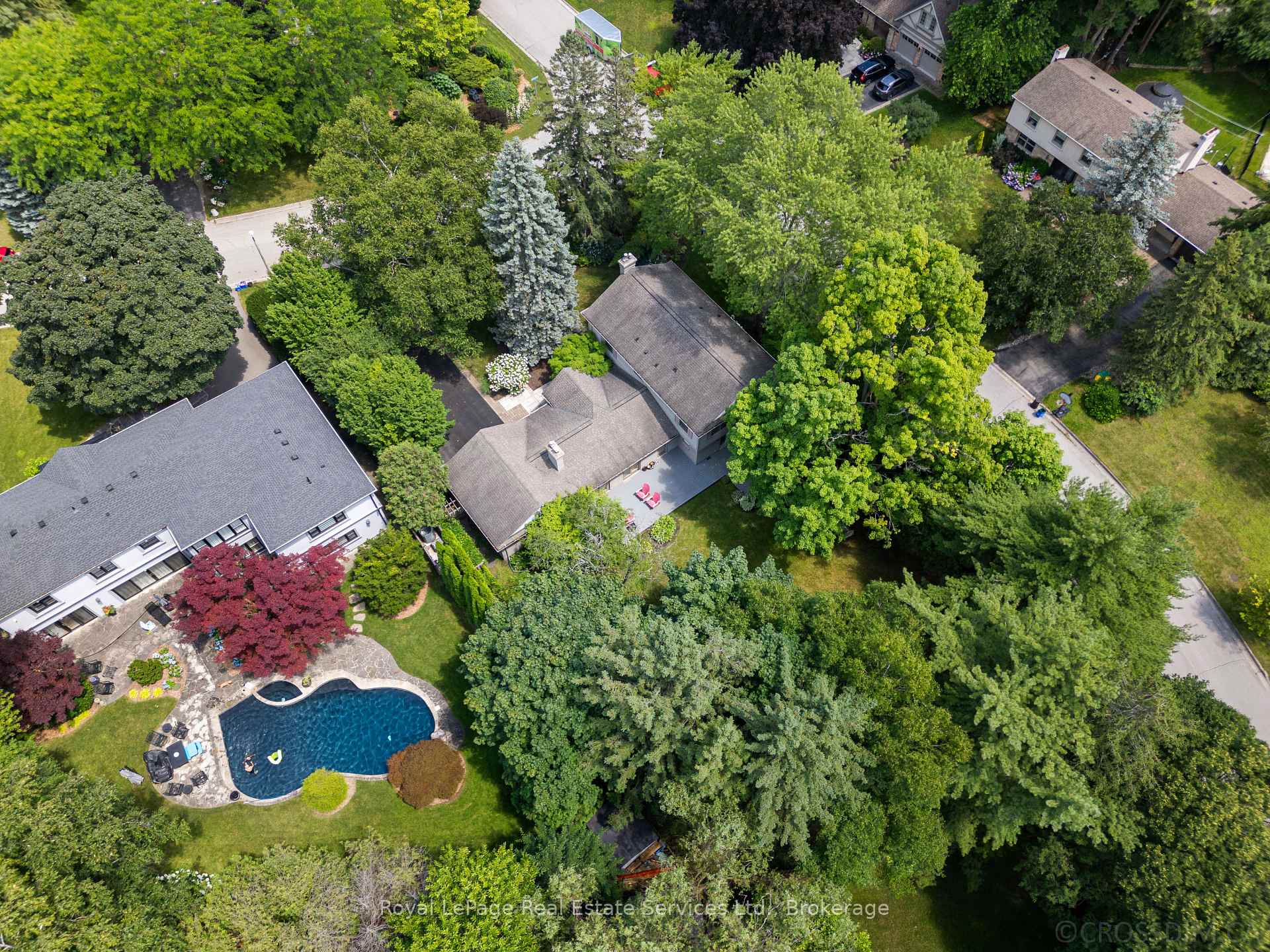 250 Dalewood Drive, Oakville, ON L6J 4P3