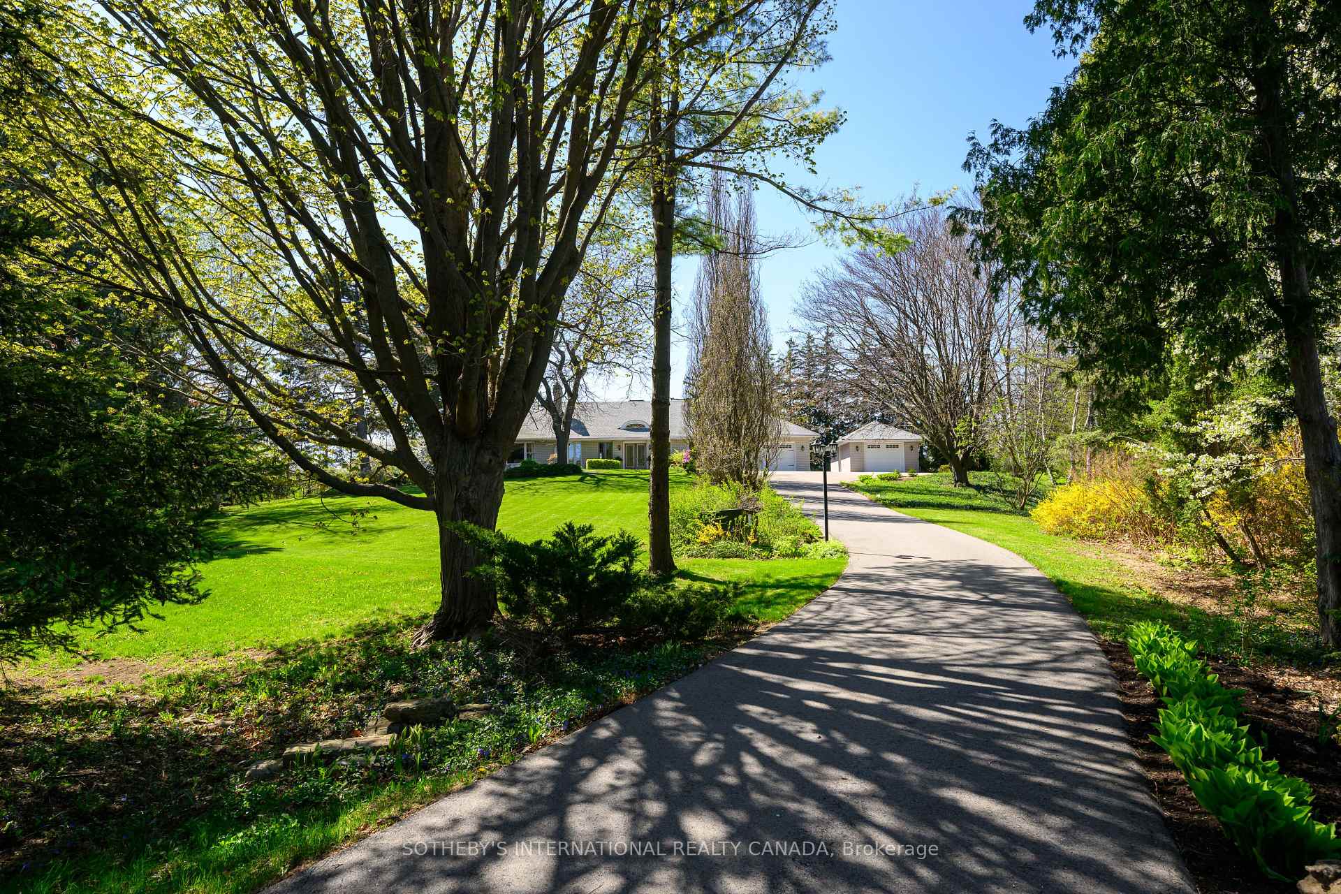 2501 1 Sideroad Burlington On L7p 0s4