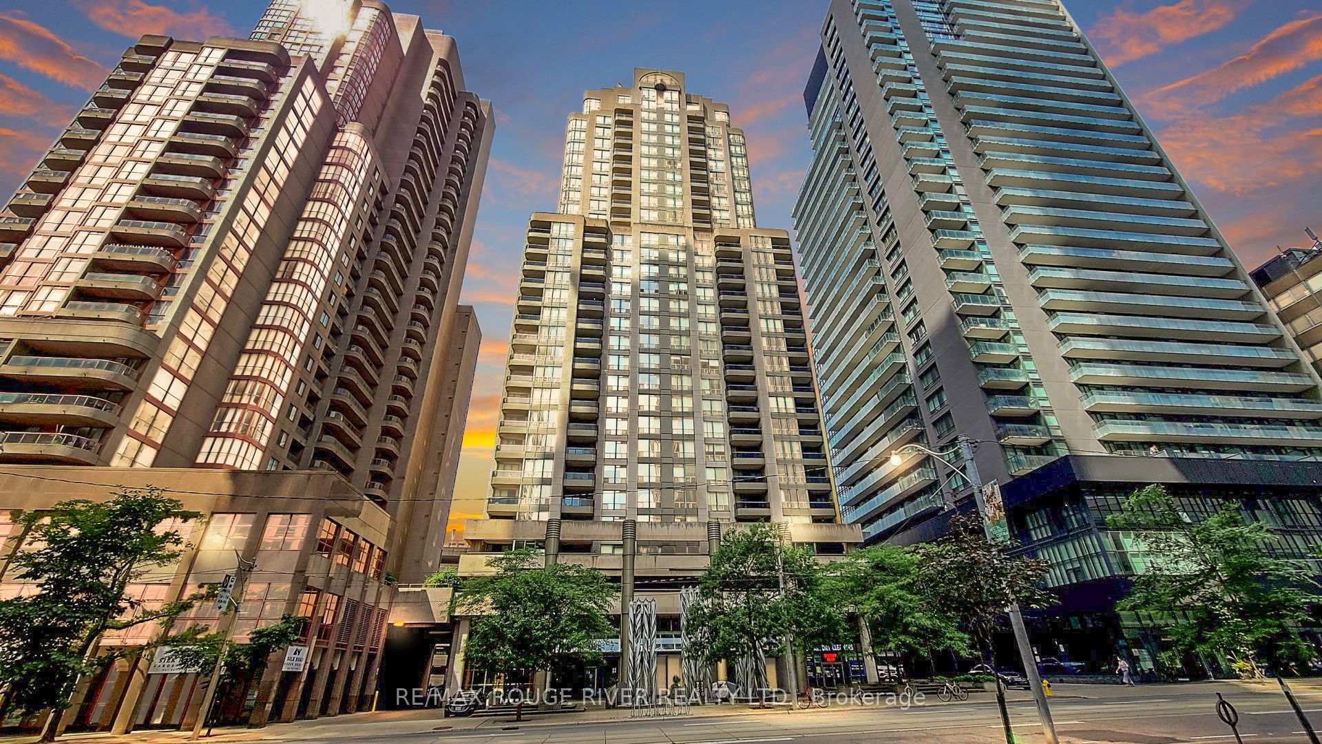 2501 - 750 Bay Street, Toronto, ON M5G 1N6