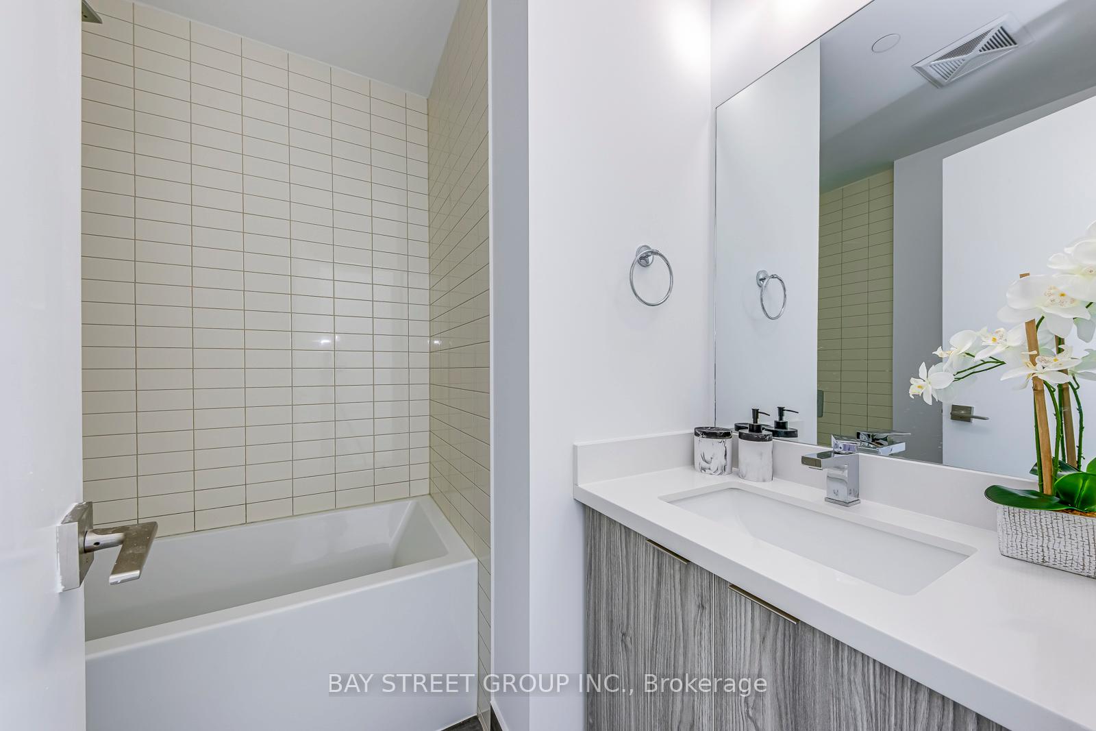 2502 - 2908 Highway 7 Road, Vaughan, ON L4K 0K5