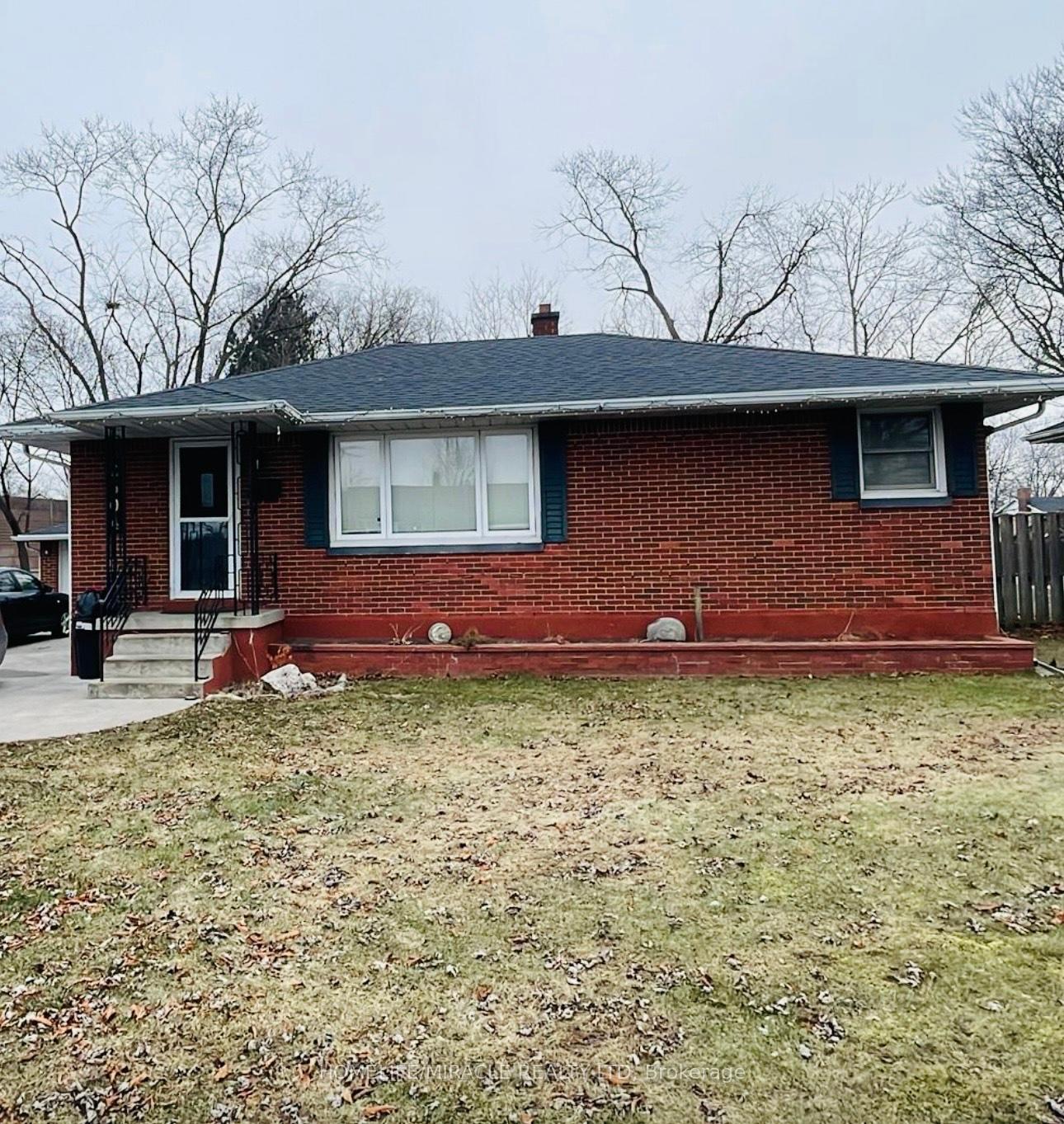 2504 Askin Avenue, Windsor, ON N9E 3H7