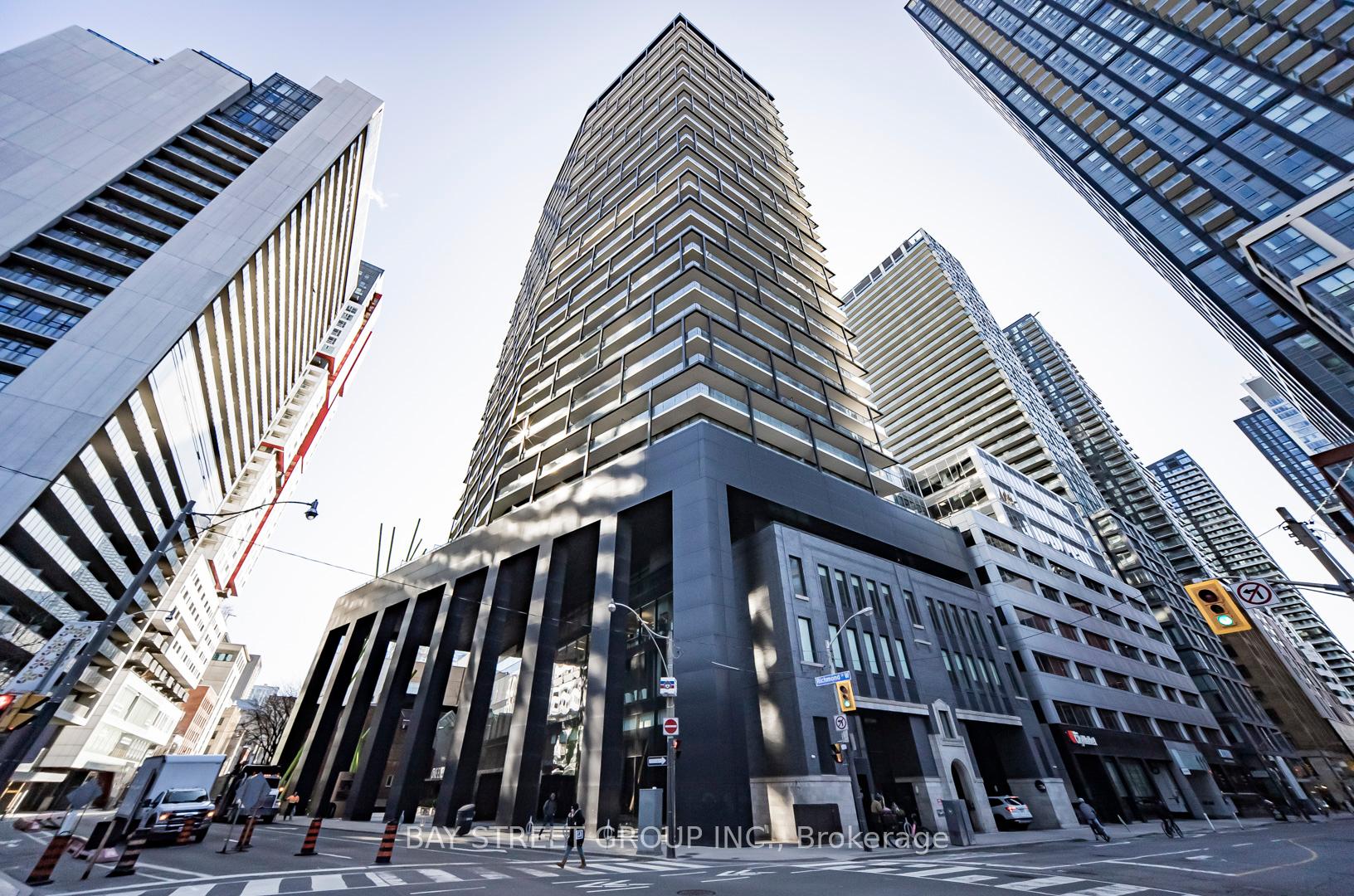 2509 - 125 Peter Street, Toronto, ON M5V 0M2