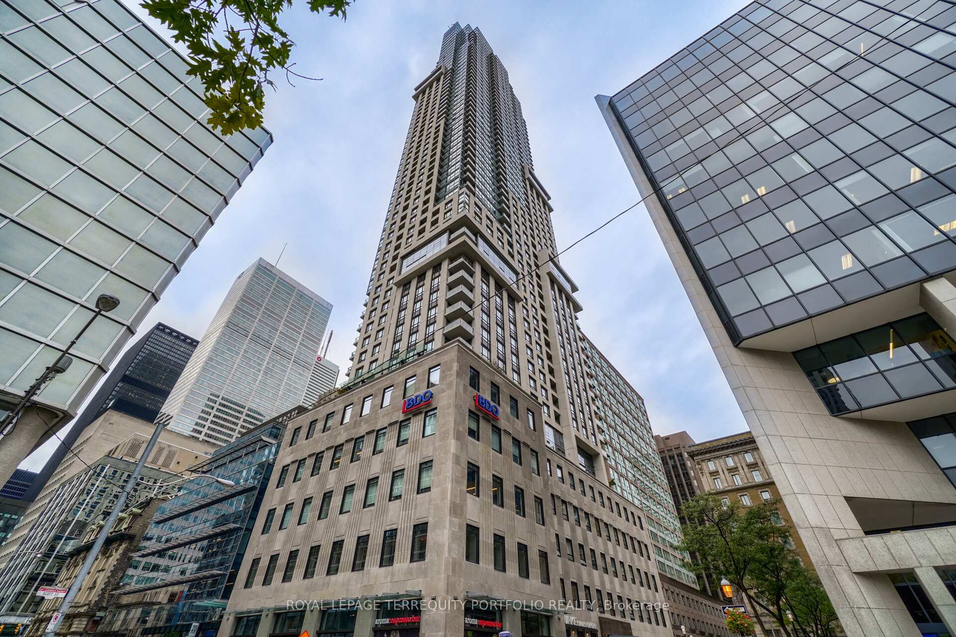 2509 - 88 Scott Street, Toronto, ON M5E 0A9