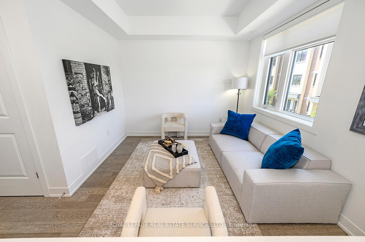 251 - 1075 Douglas McCurdy Common, Mississauga, ON L5G 0C6