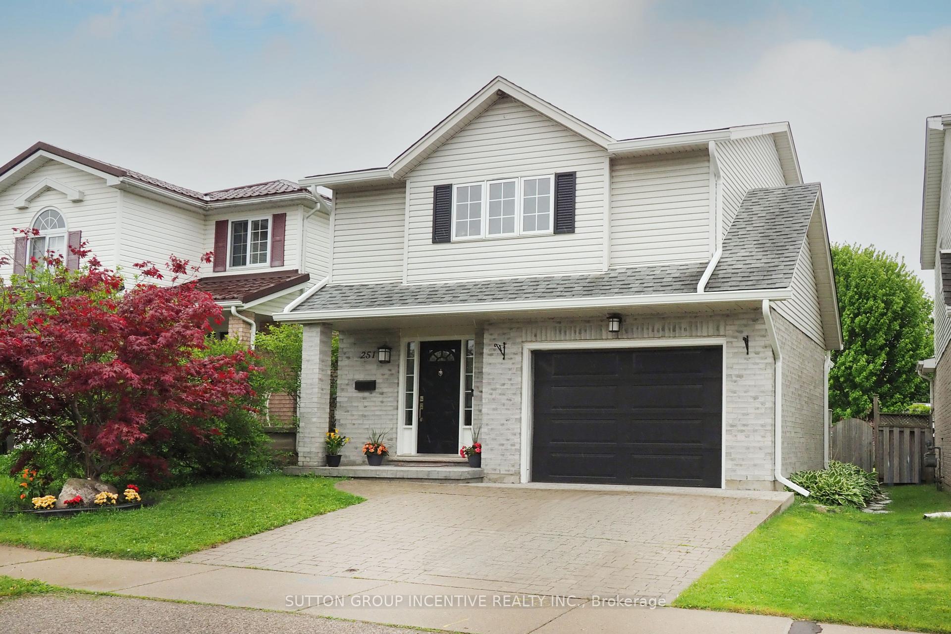 251 Grey Fox Drive, Kitchener, ON N2E 3N7