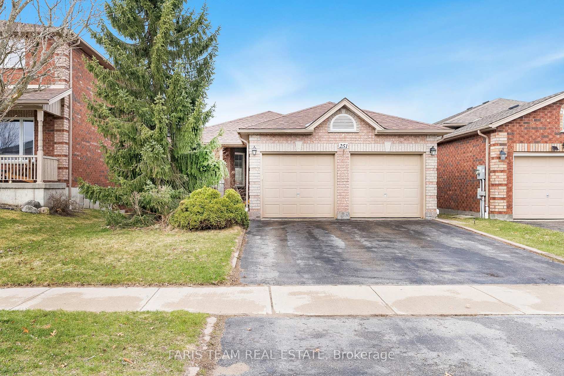 251 Pringle Drive, Barrie, ON L4N 0P4