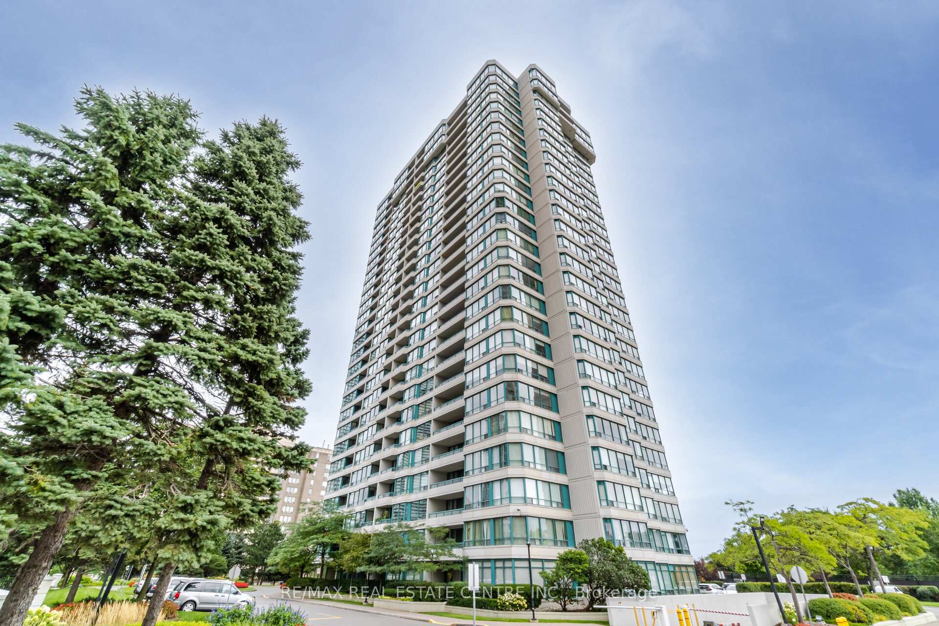 2510 - 550 Webb Drive, Mississauga, ON L5B 3Y4