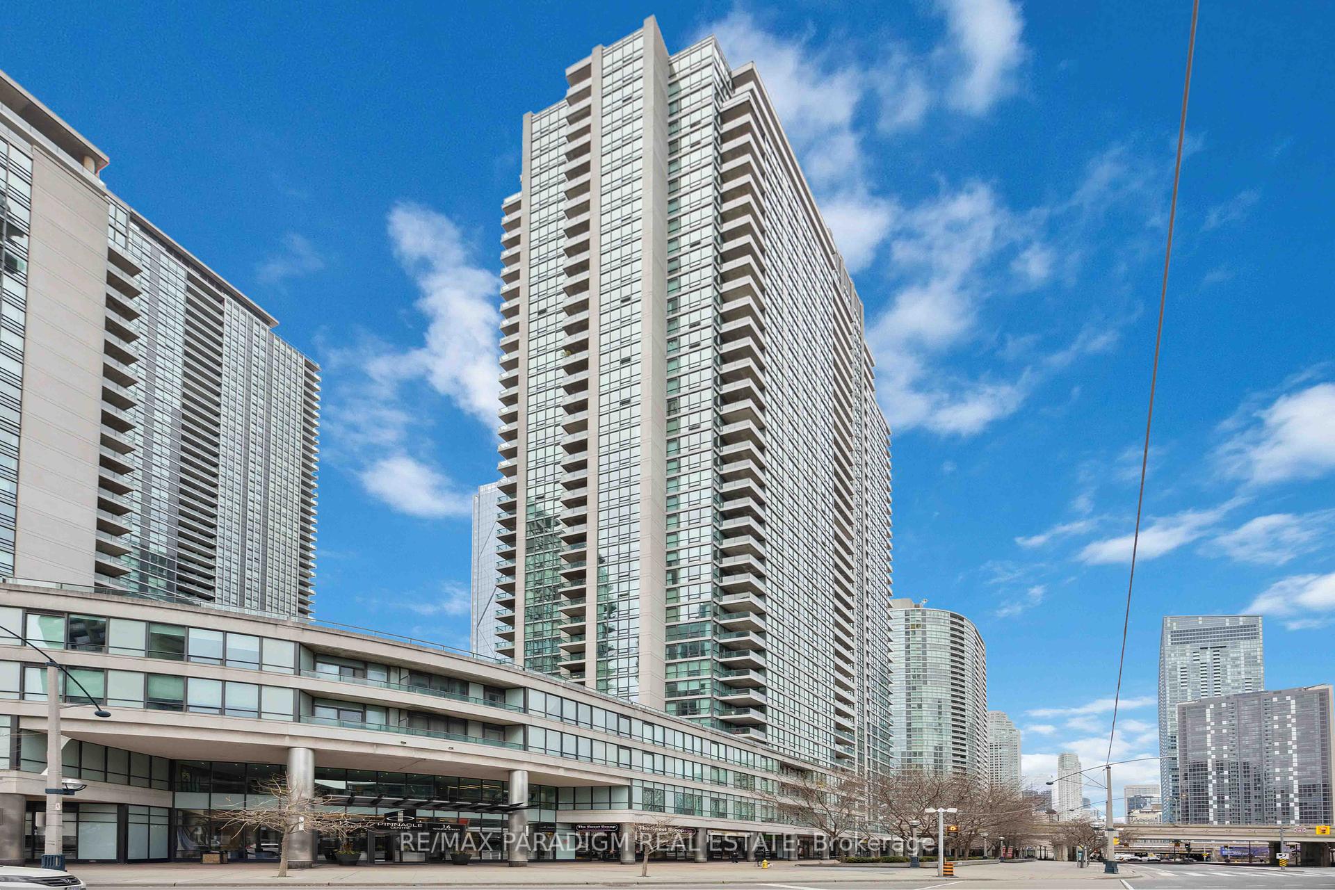 2512 - 16 Yonge Street, Toronto, ON M5E 2A1