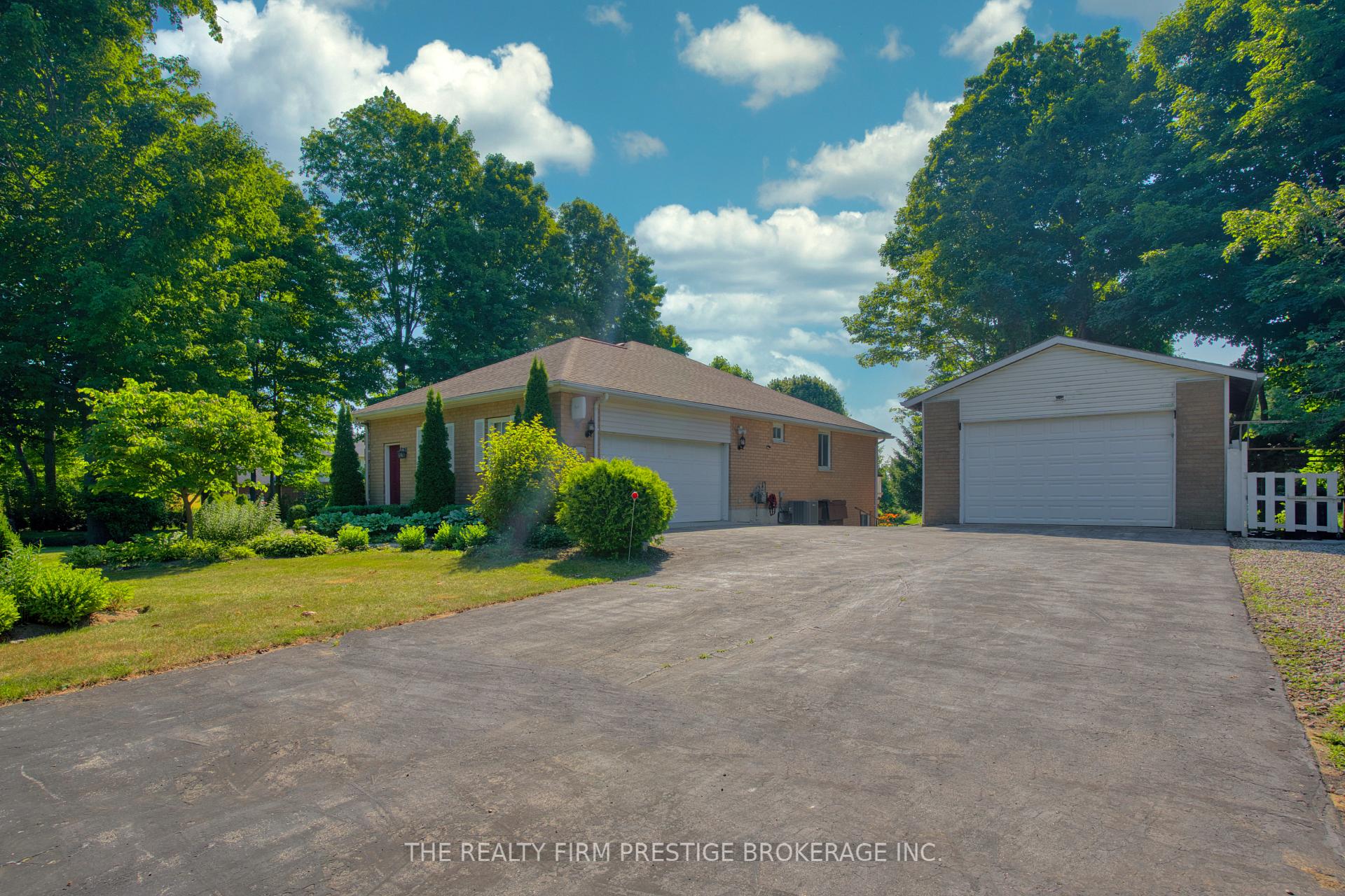 West Elgin Real Estate MLS® Listings & Houses For Sale