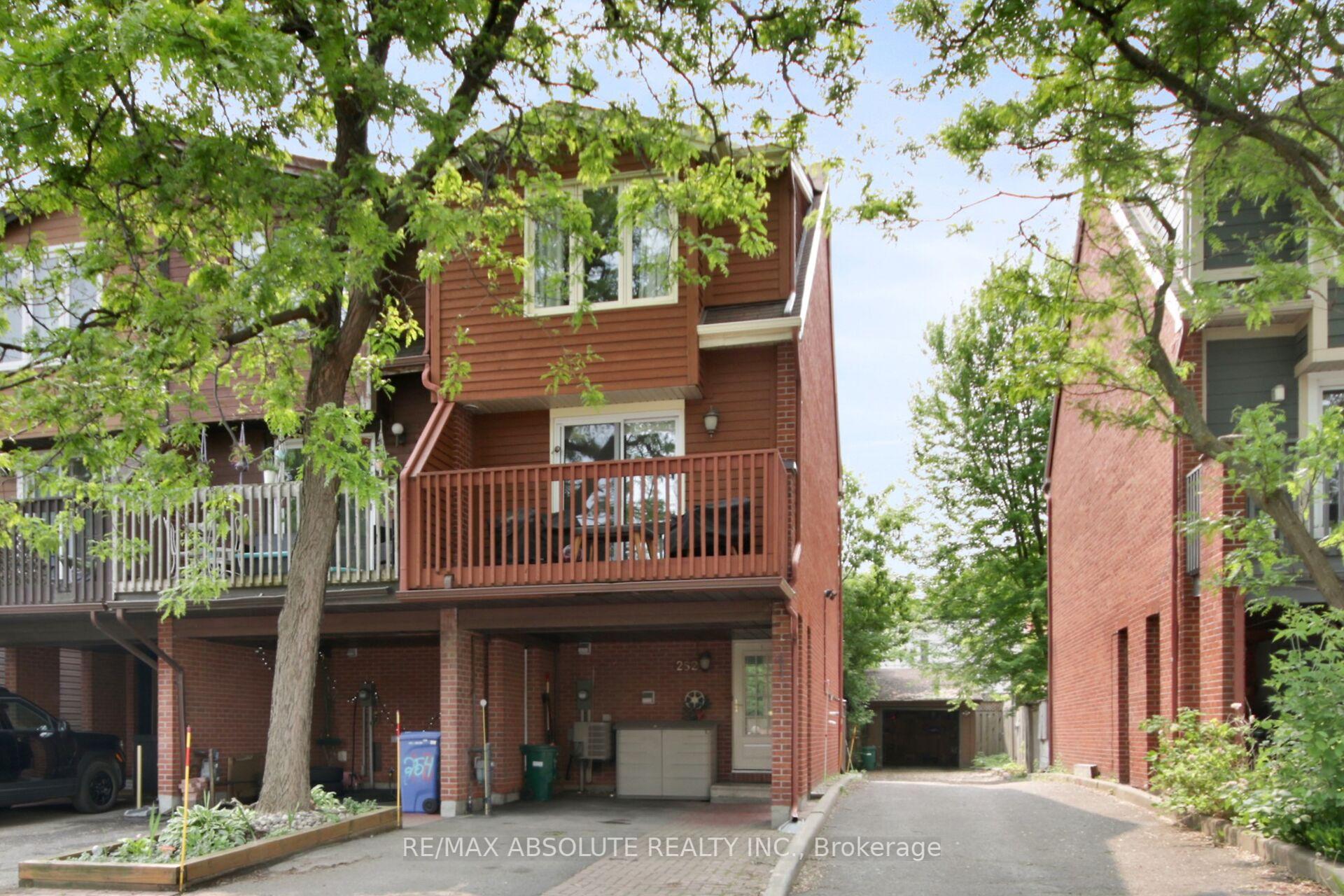 252 Bruyere Street, Lower Town - Sandy Hill, ON K1N 5E6