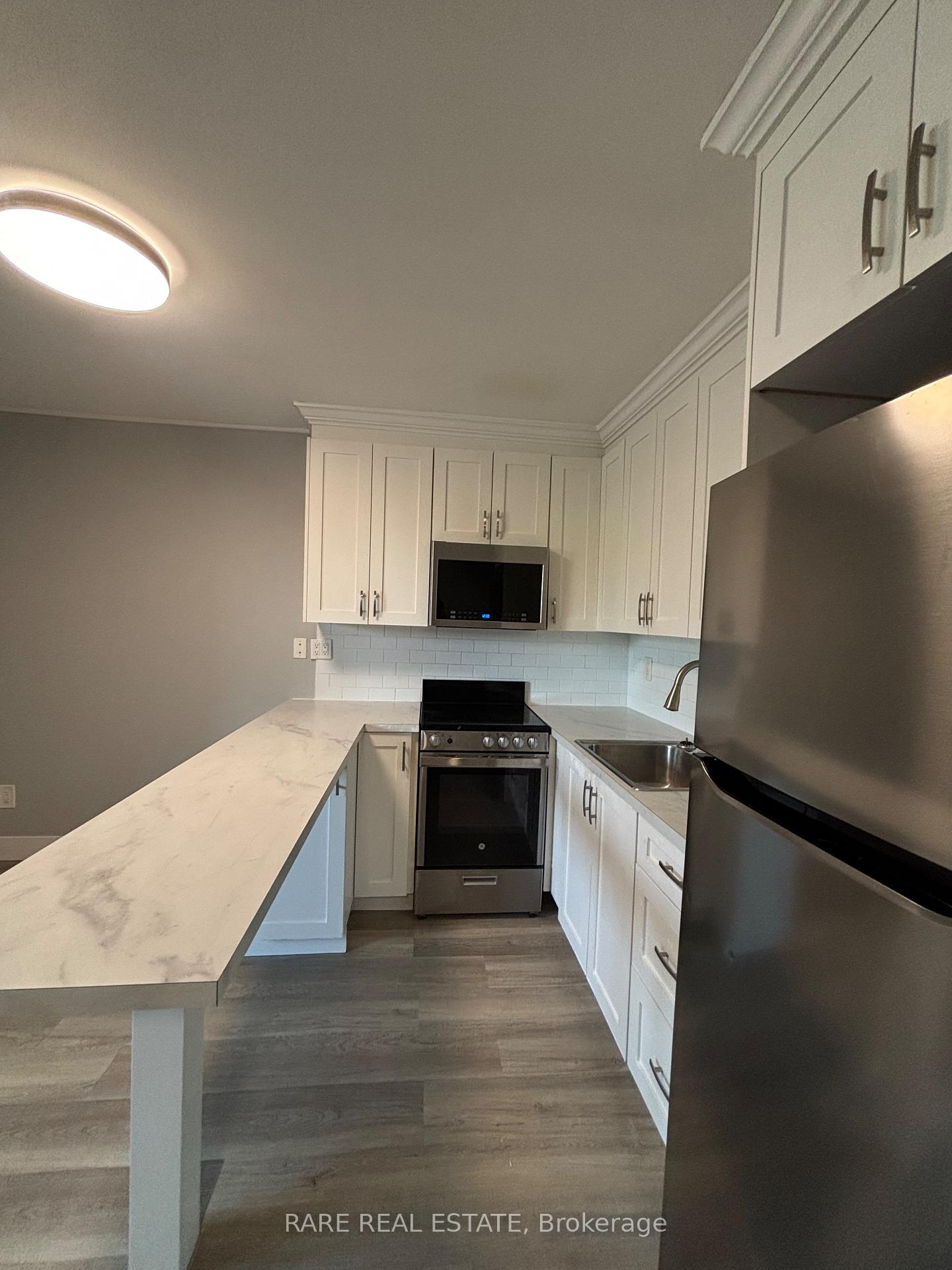 202 - 253 Augusta Avenue, Toronto, ON M5T 2L8