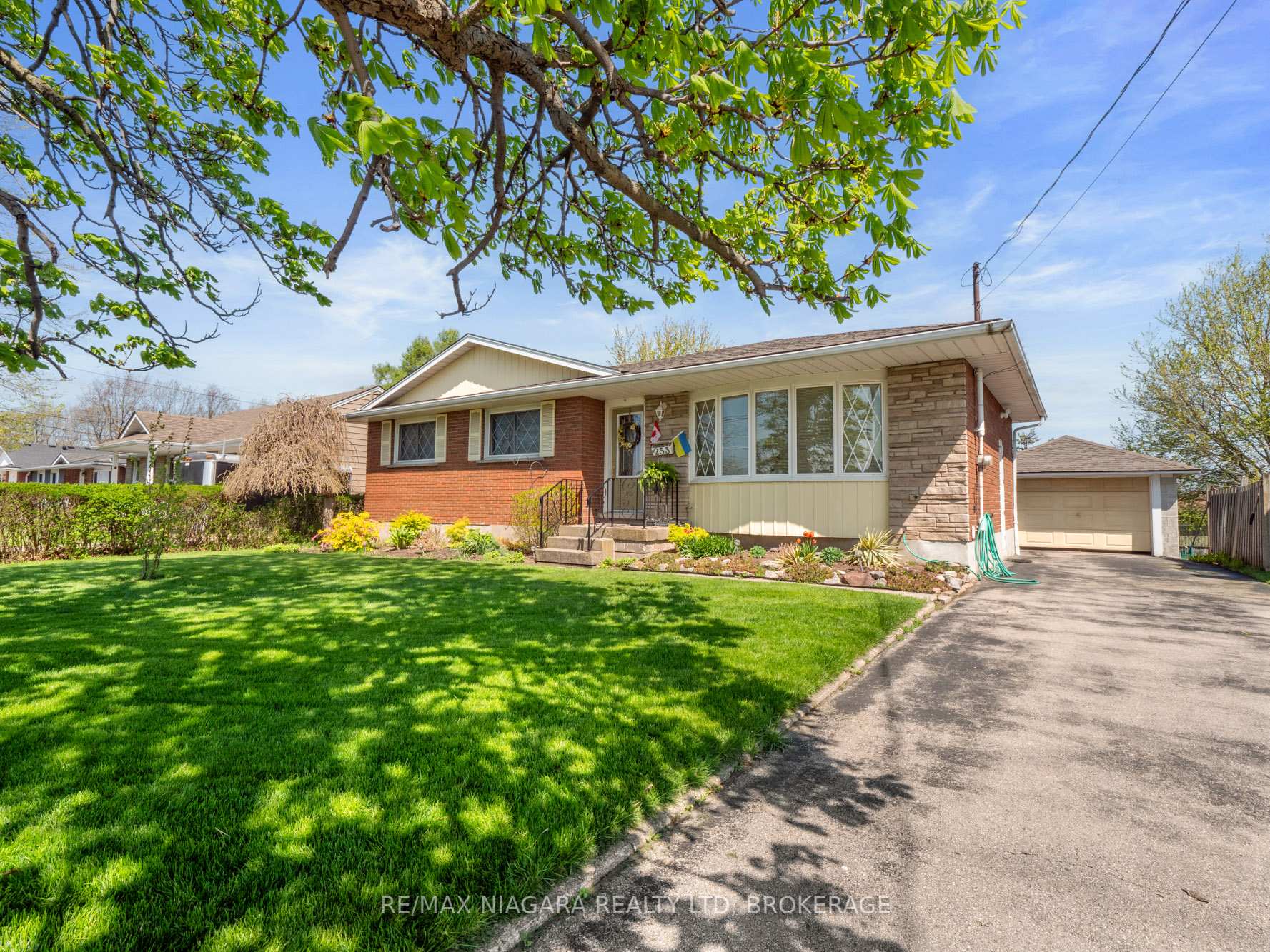 253 Bertie Street, Fort Erie, ON L2A 1Z5