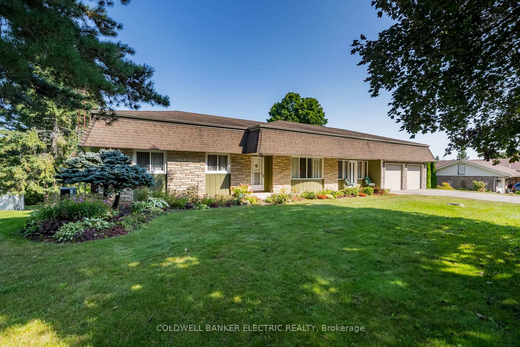 2534 Sherbrooke Street W, Cavan Monaghan, ON K9J 0E5