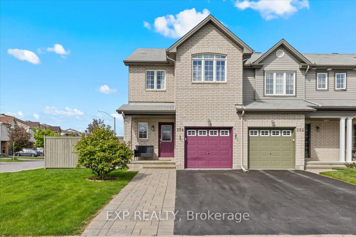 254 Arrita Street, Kanata, ON K2S 0J3