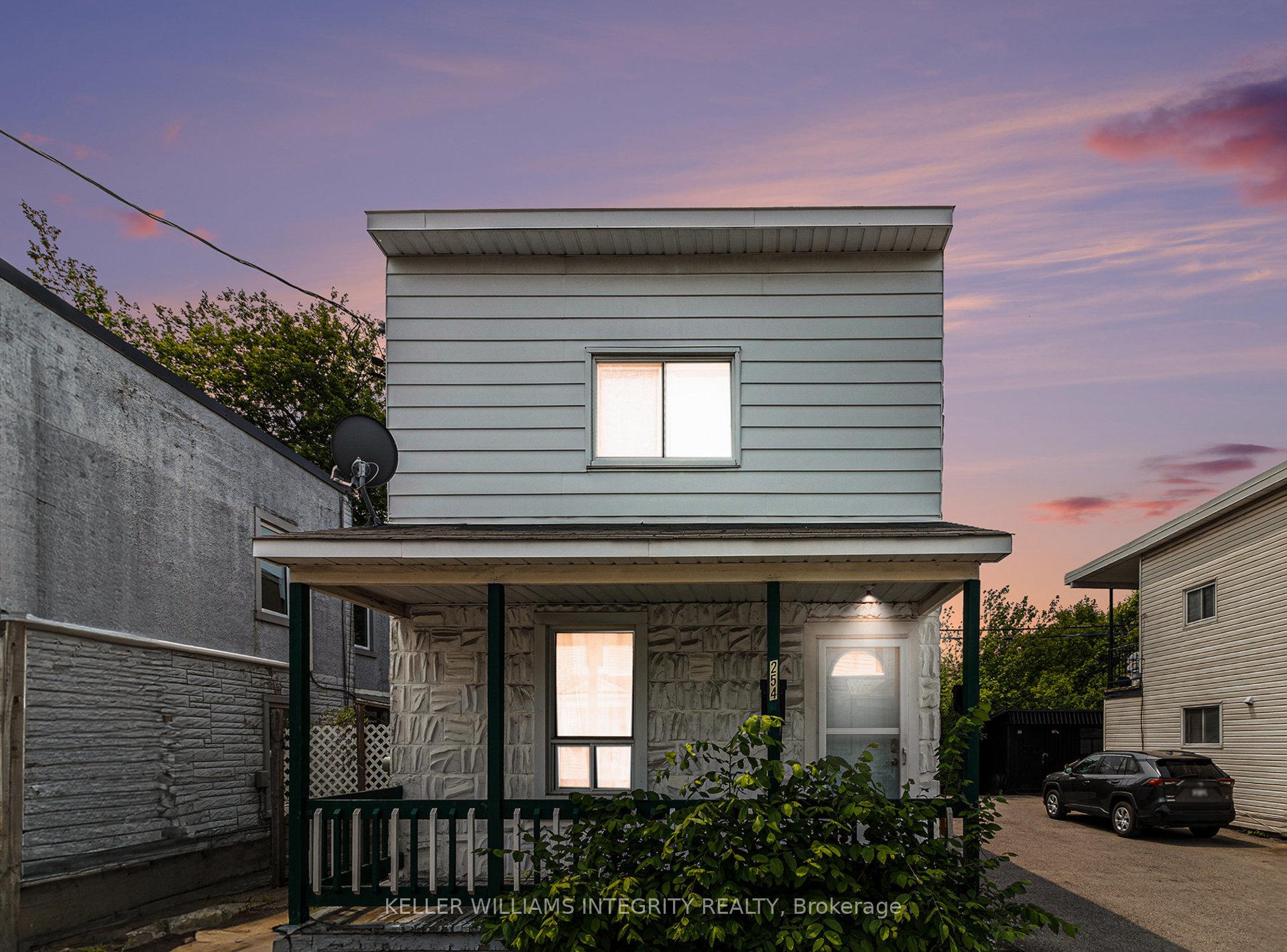 254 Emond Street, Vanier and Kingsview Park, ON K1L 7R8
