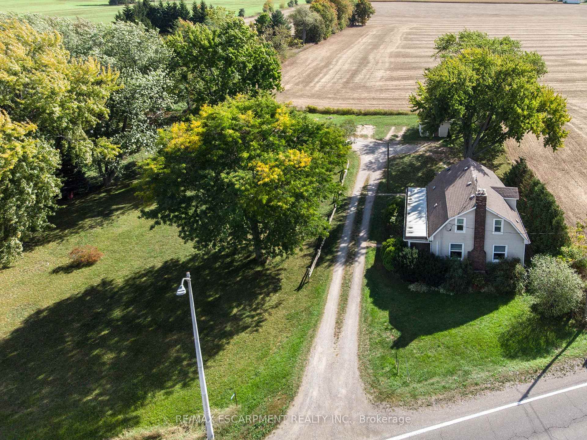 2546 WILSON Street, Hamilton, ON L0R 1A0