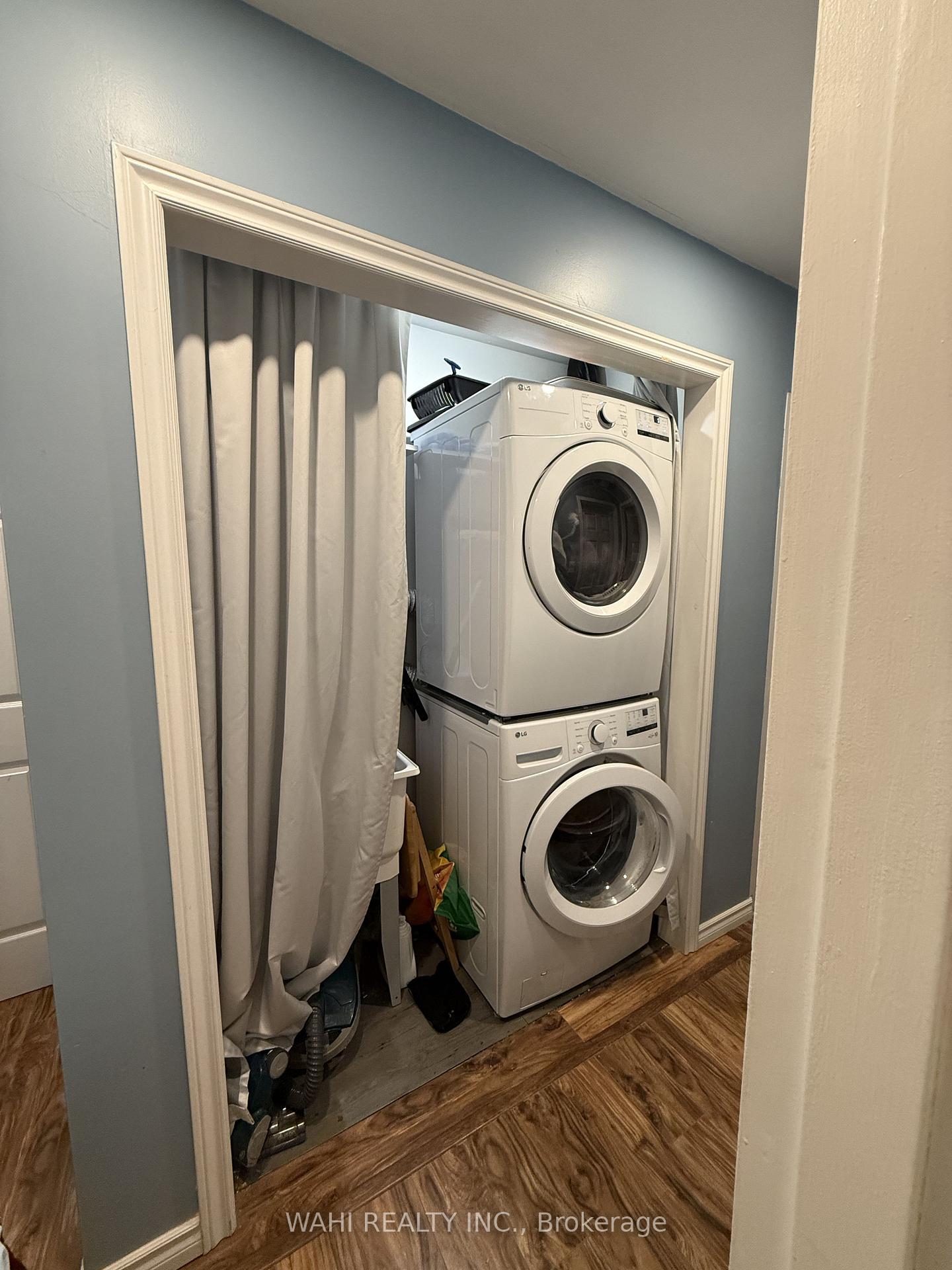 UNIT 1 - 255 CARSON Drive W, Hamilton, ON L8T 2X8