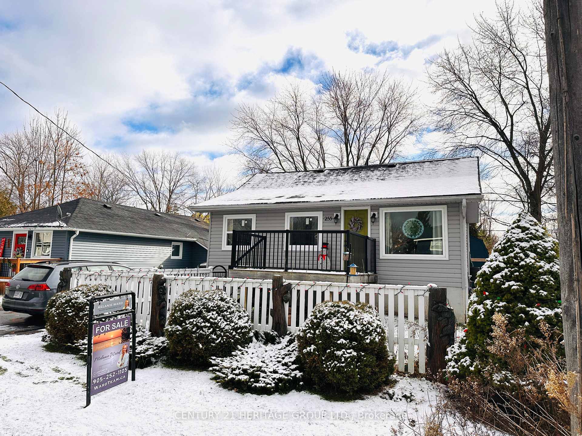 255 Pine Beach Drive, Georgina, ON L4P 2V7