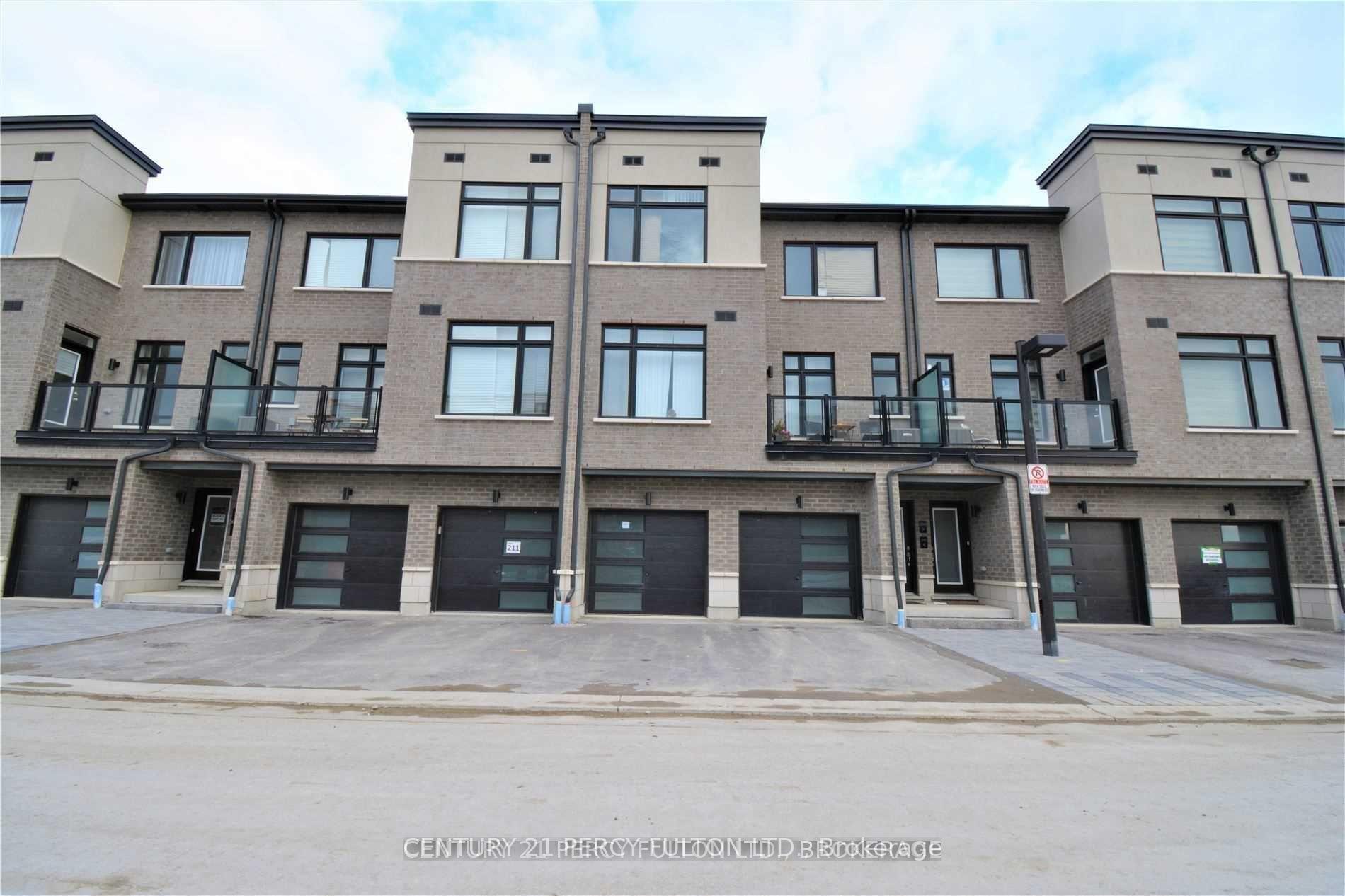 105 - 2550 Castlegate Crossing Drive, Pickering, ON L1X 0G4