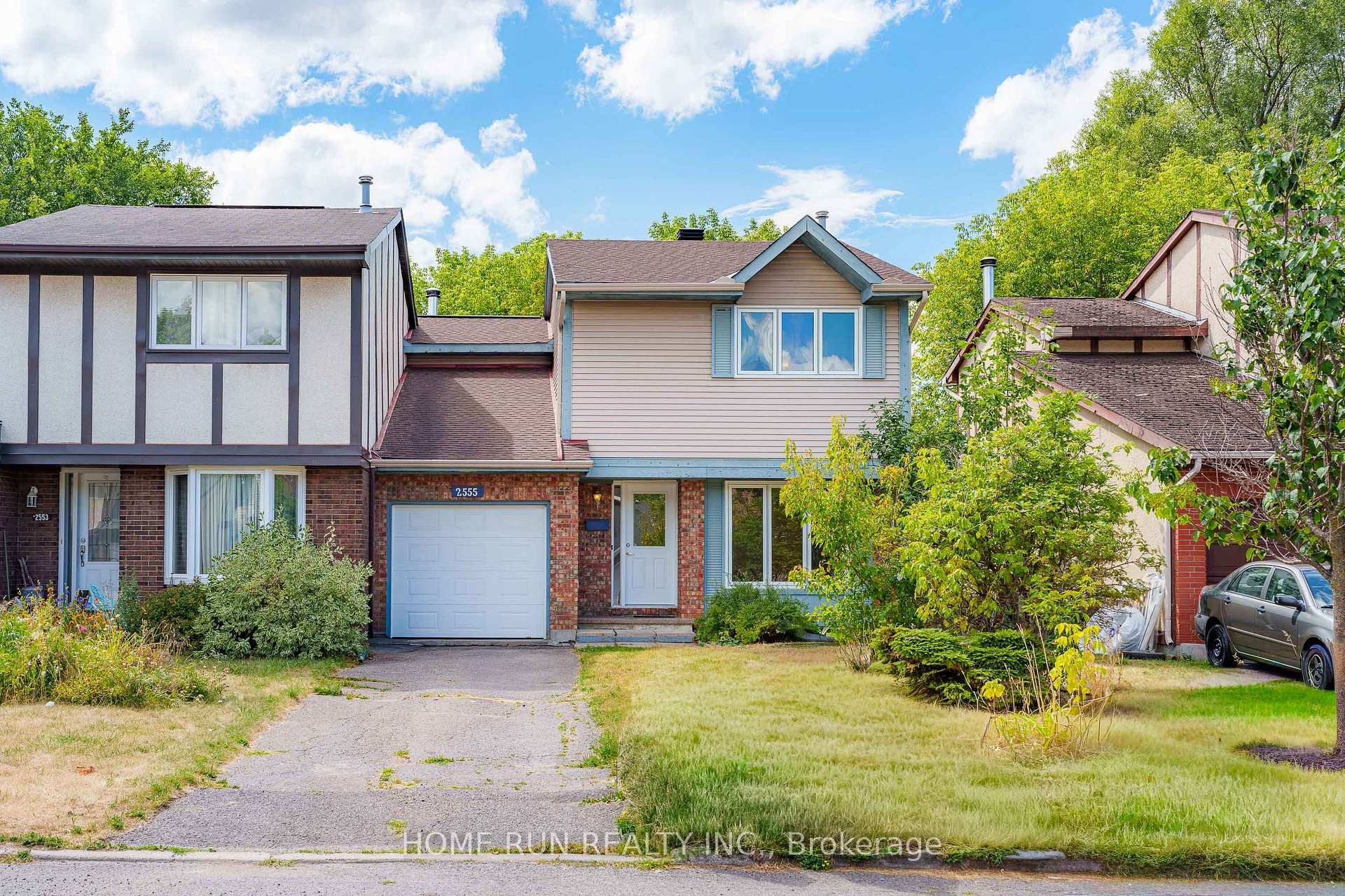 2555 HUNTERS POINT Crescent, Blossom Park - Airport and Area, ON K1T 2A3