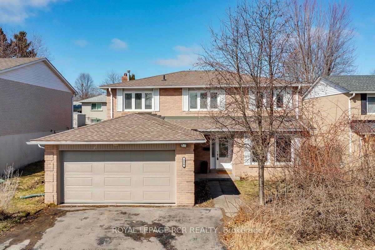 256 Manchester Drive, Newmarket, ON L3Y 6K3