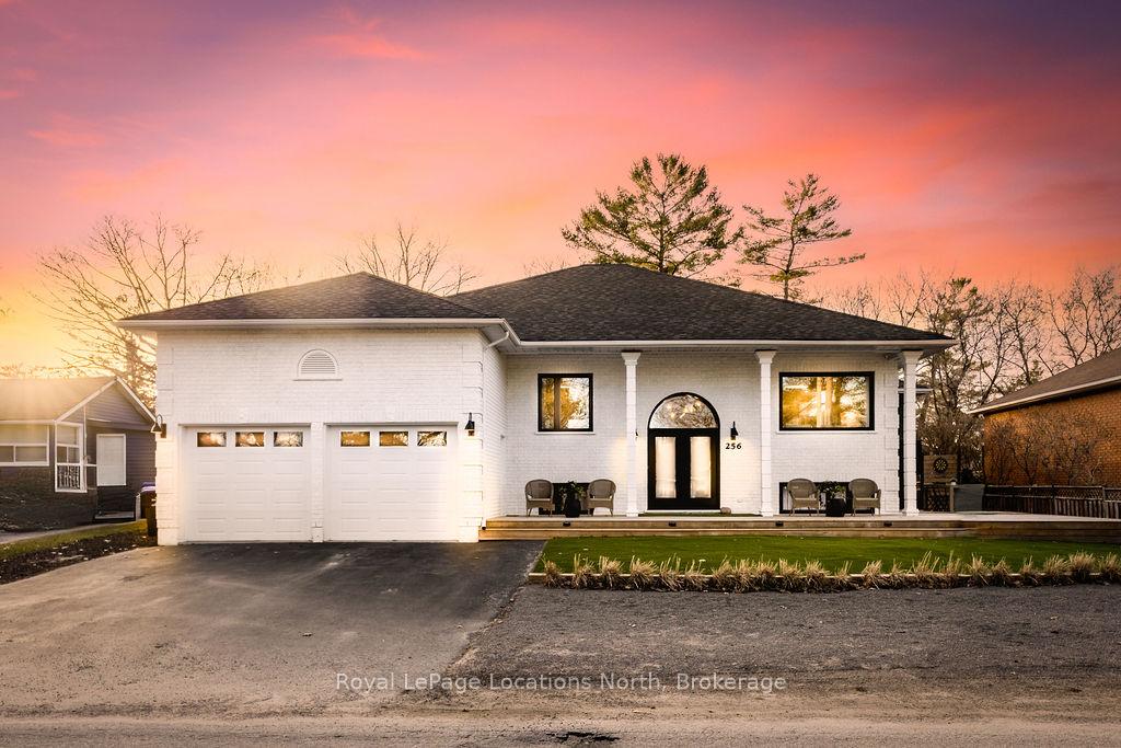 256 OLD MOSLEY Street, Wasaga Beach, ON L9Z 2J2