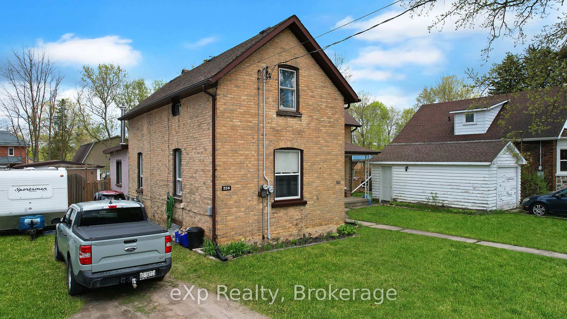 258 8th Street, Hanover, ON N4N 1J7