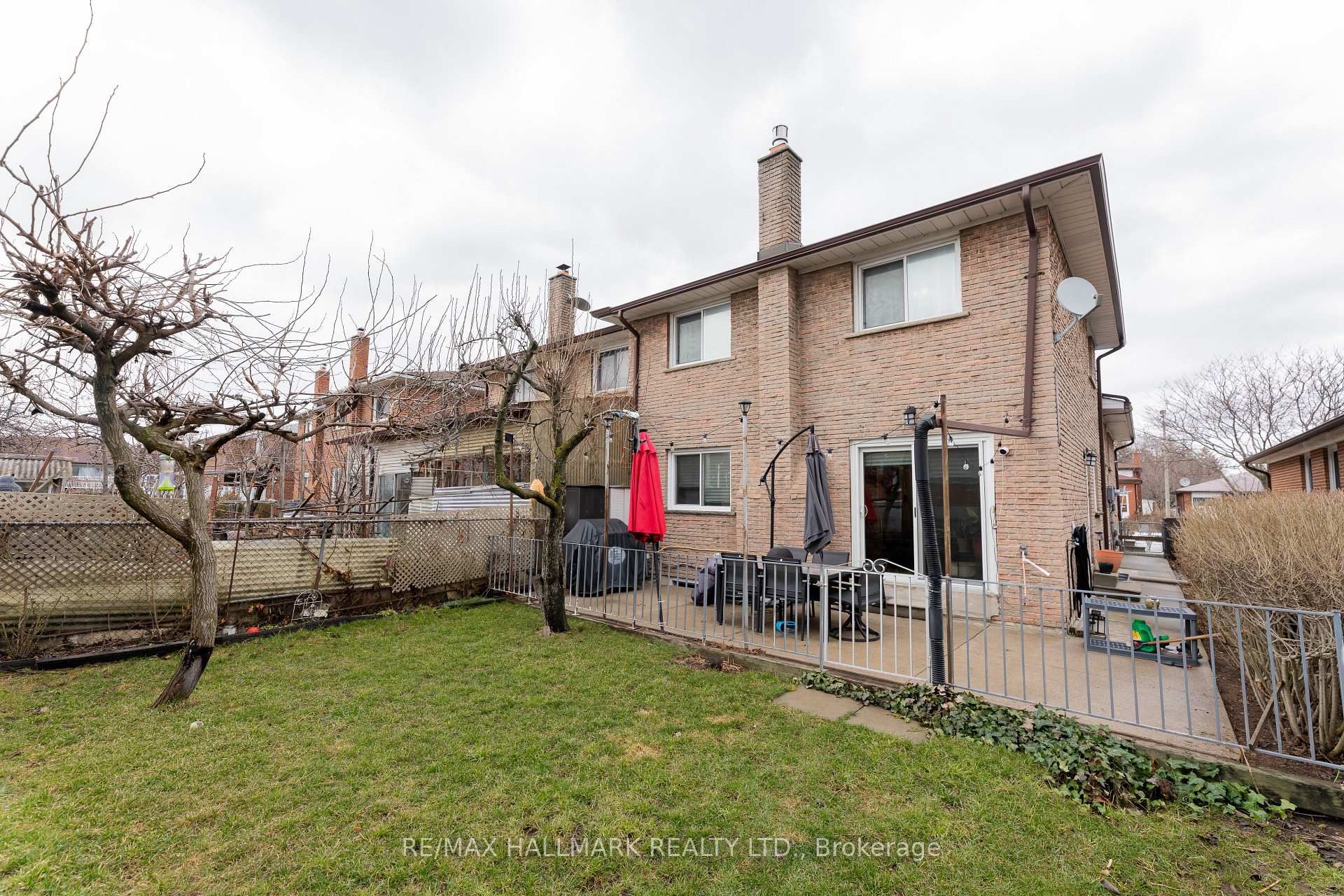 258 Apache Trail, Toronto, ON M2H 2W4