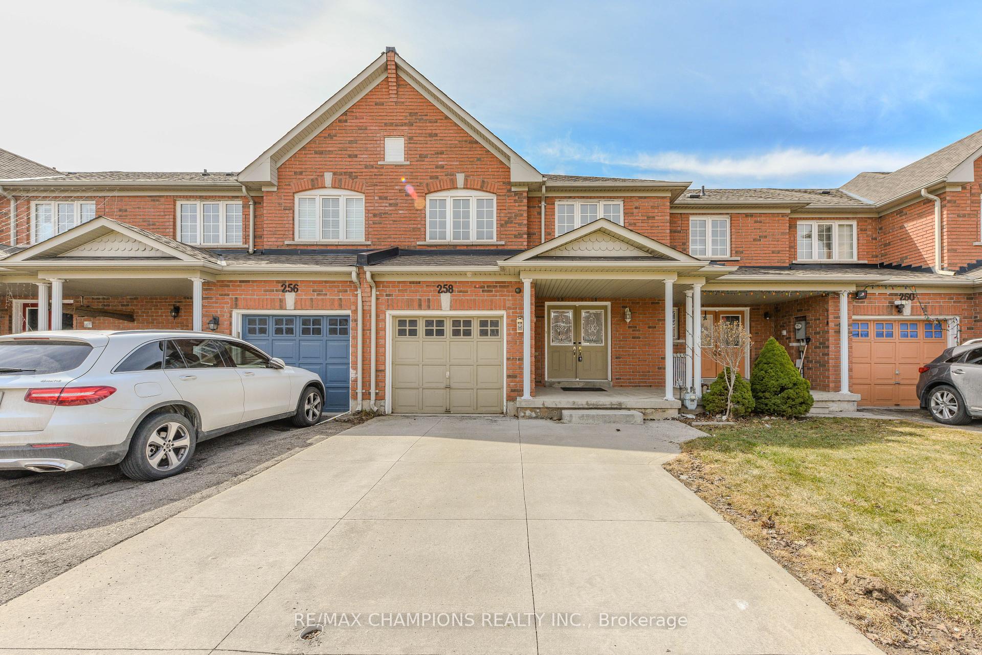 258 Van Kirk Drive, Brampton, ON L7A 3W5