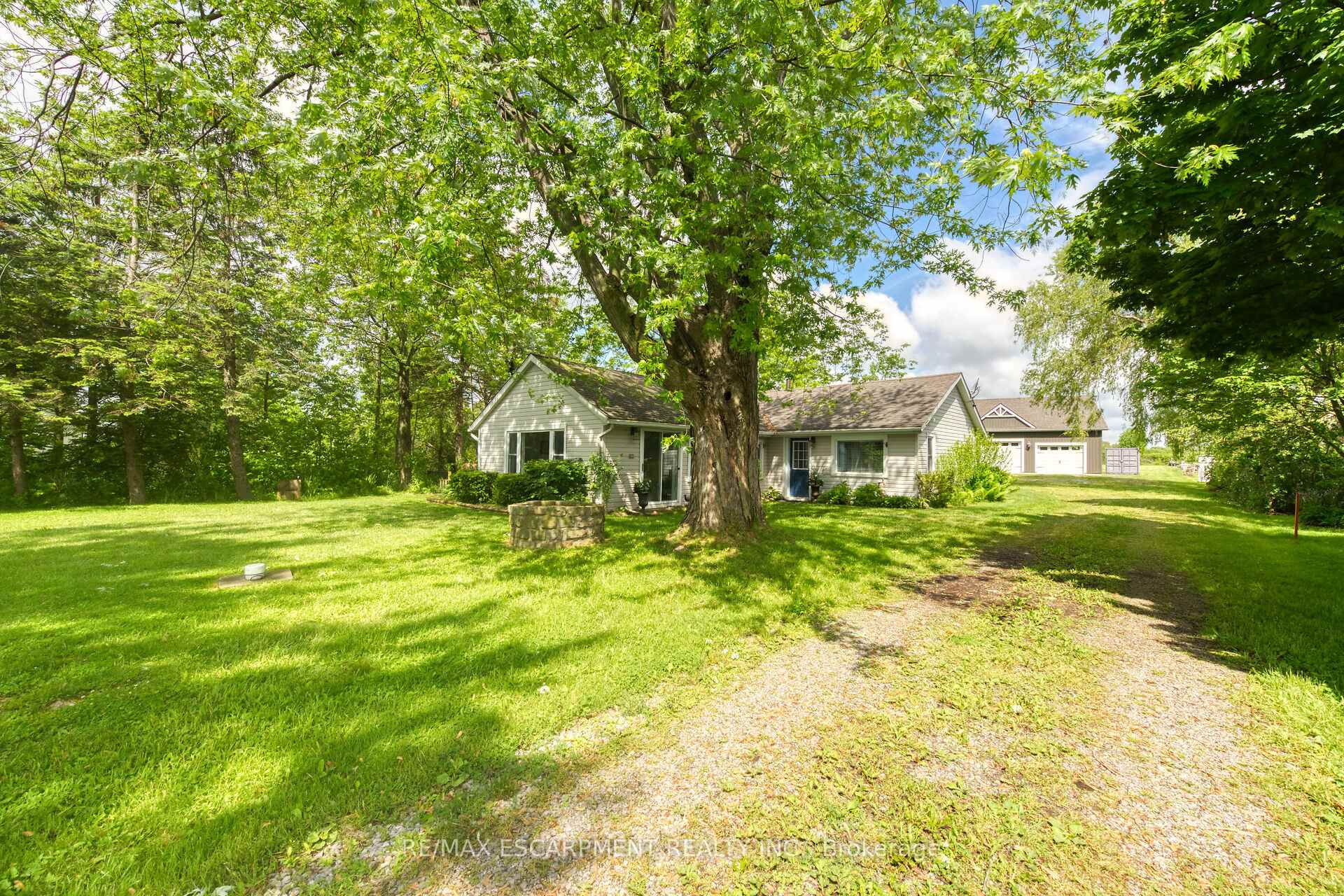 2593 North Shore Drive, Haldimand, ON N0A 1K0