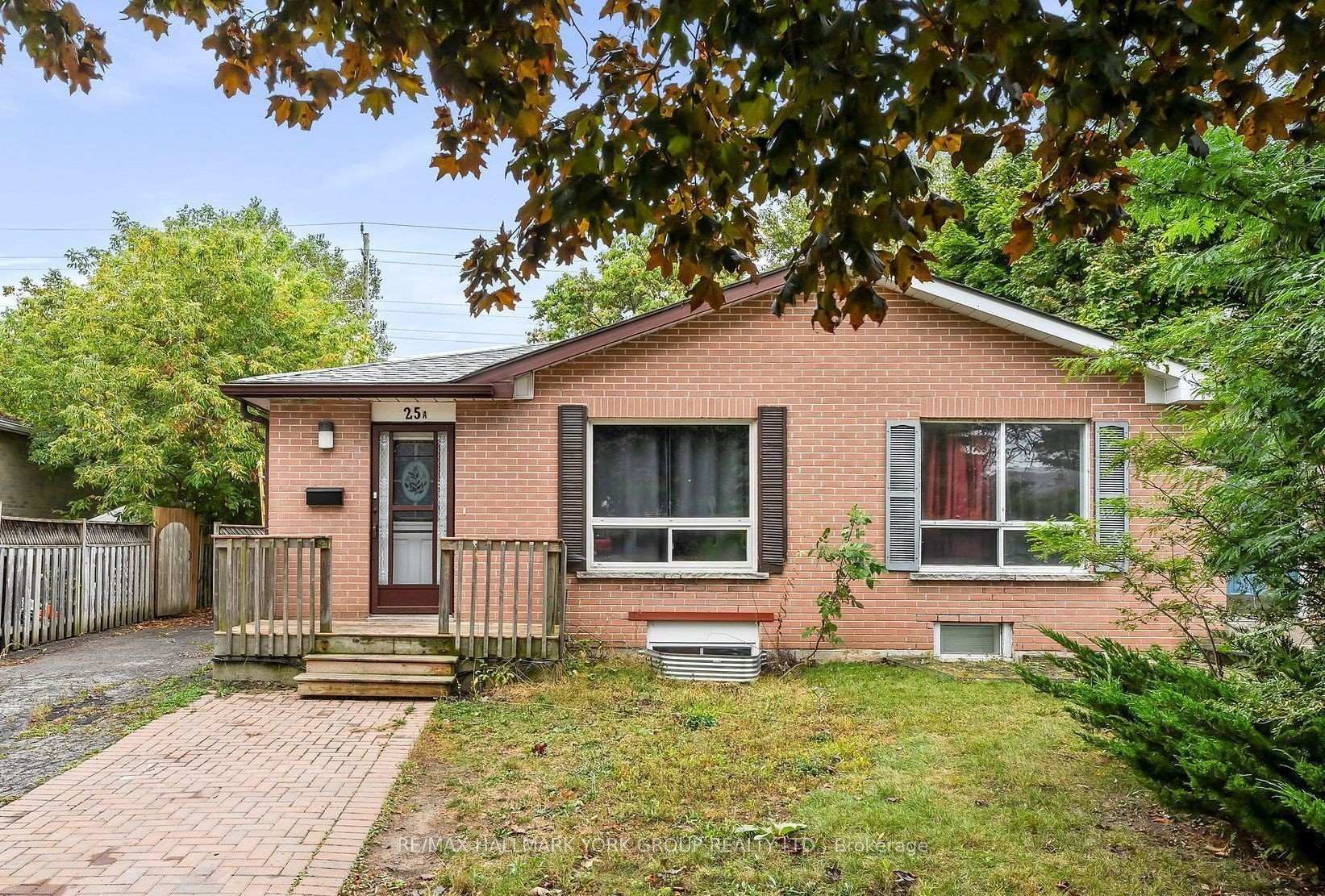 25A College Crescent, Barrie, ON L4M 2W4