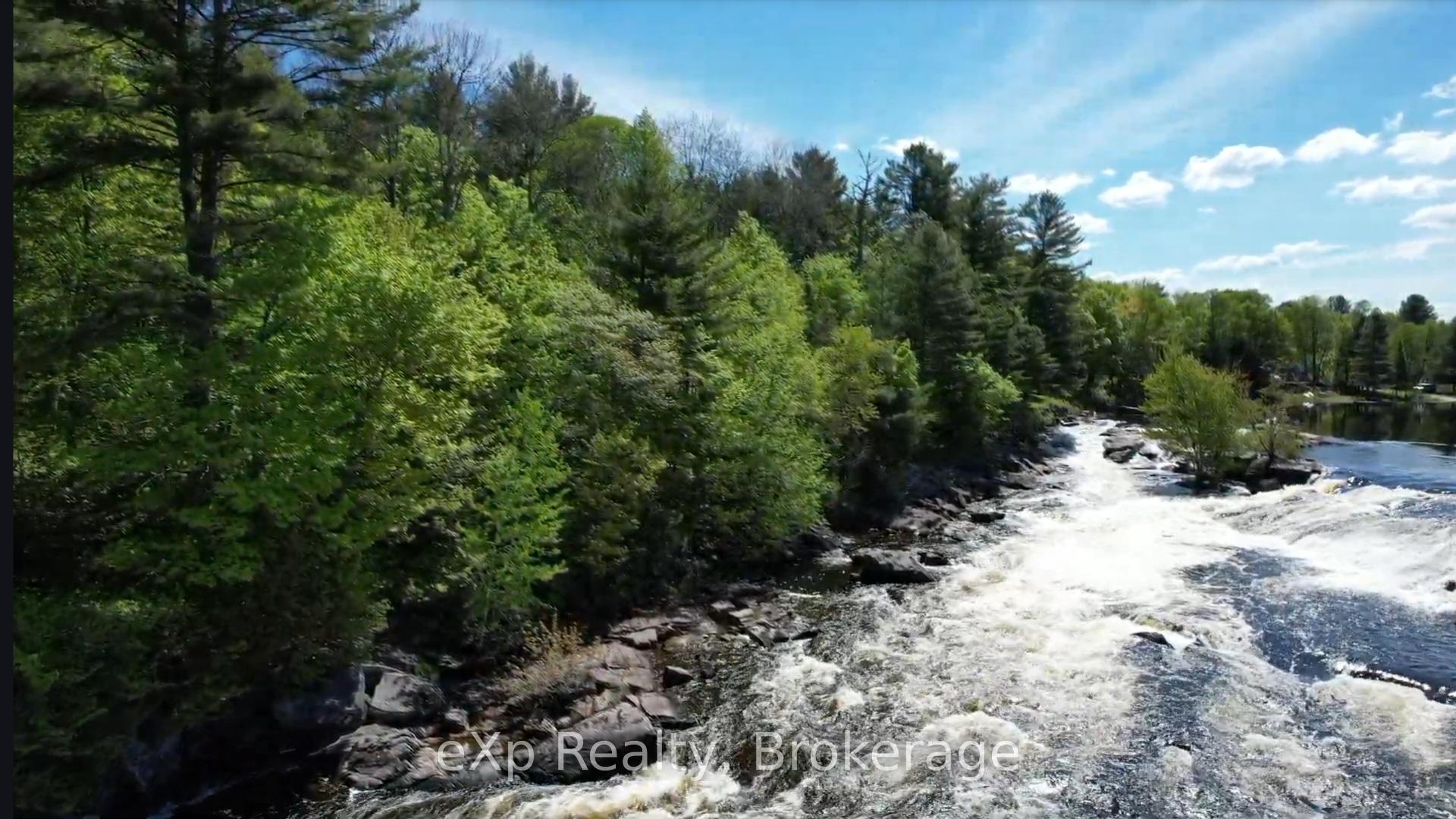 26 Magnet Road, Magnetawan, ON P0A 1P0