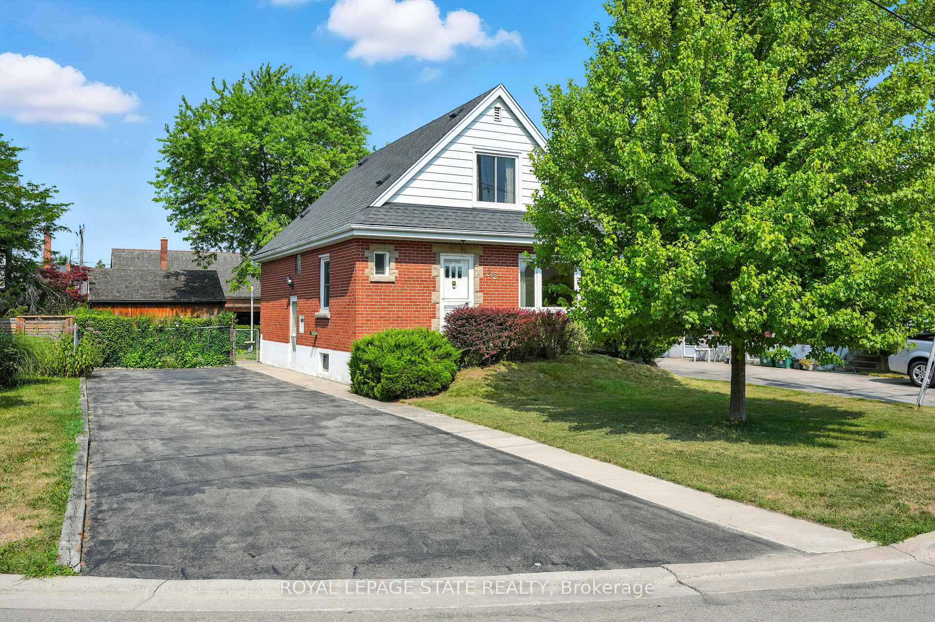 26 Marion Place, Hamilton, ON L8G 1R7
