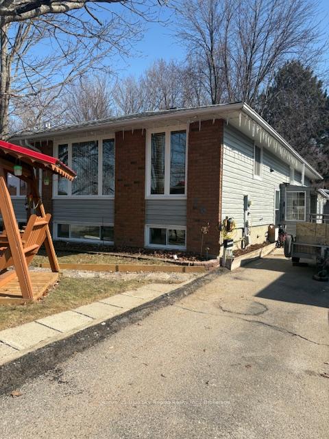 26 Massey Drive, North Bay, ON P1A 3Y4