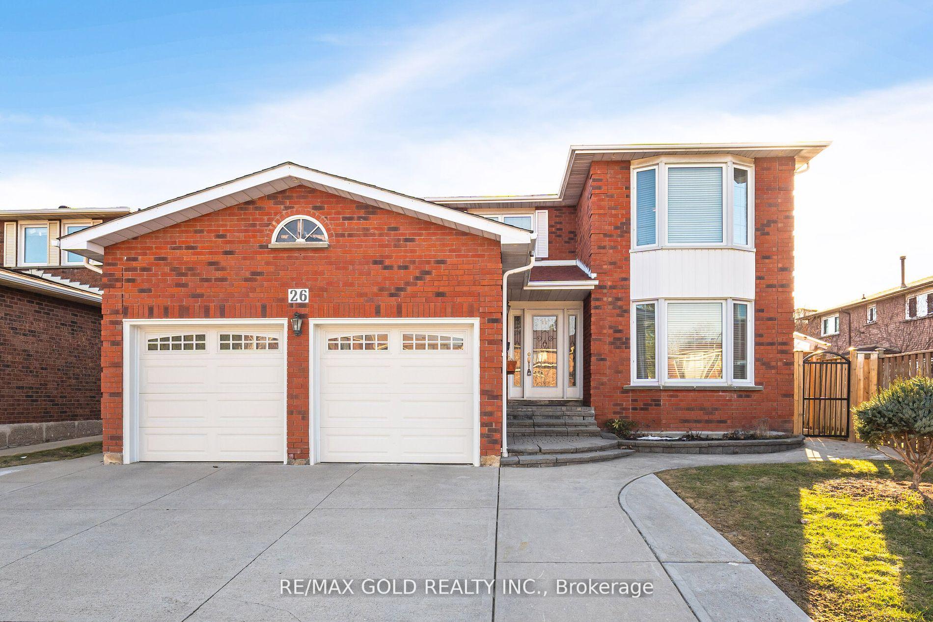 26 Mossbank Drive, Brampton, ON L6W 3Z3