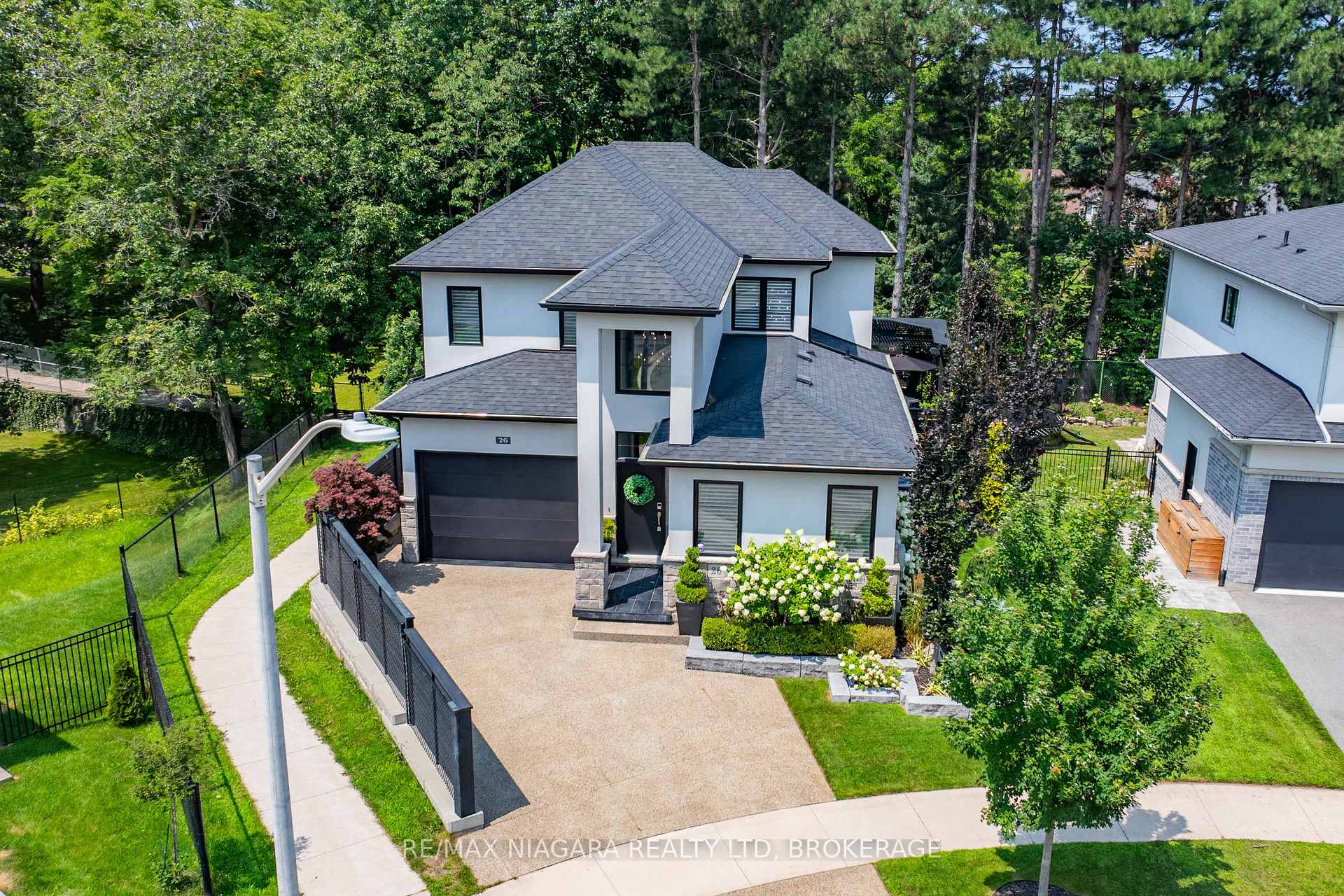 26 Olde School Court, St. Catharines, ON L2N 0B1