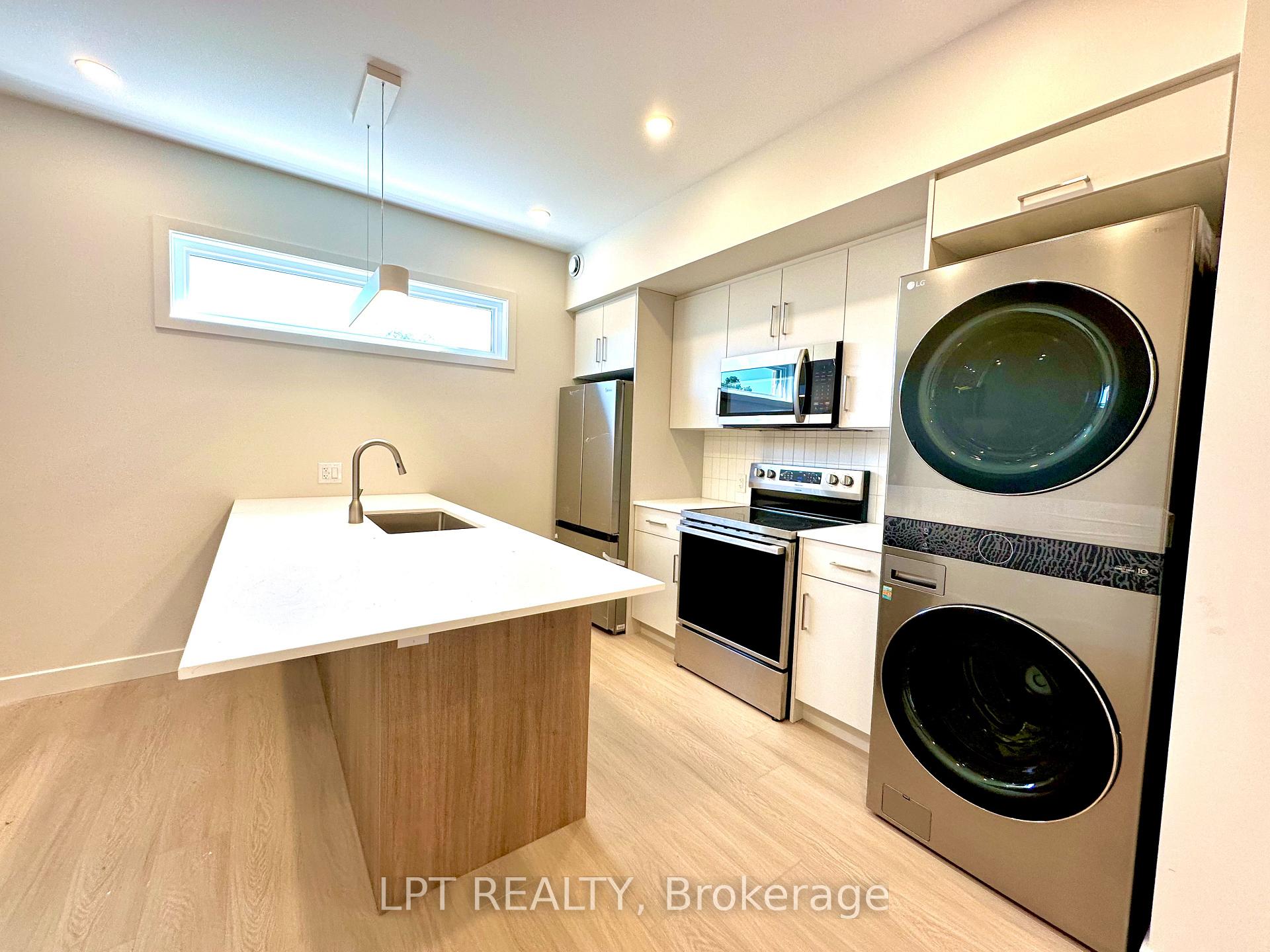 6 - 260 ST DENIS Street, Vanier and Kingsview Park, ON K1L 5J5
