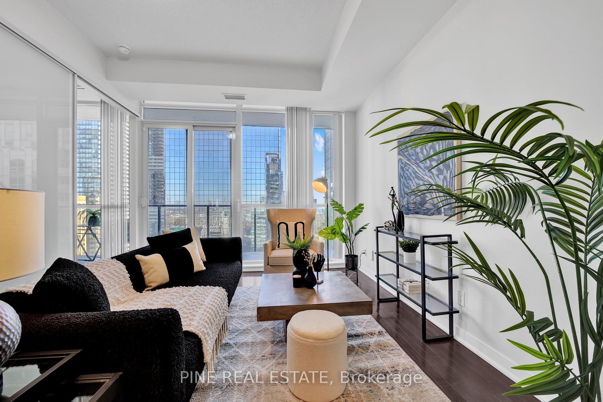 2602 - 770 Bay Street, Toronto, ON M5G 0A6