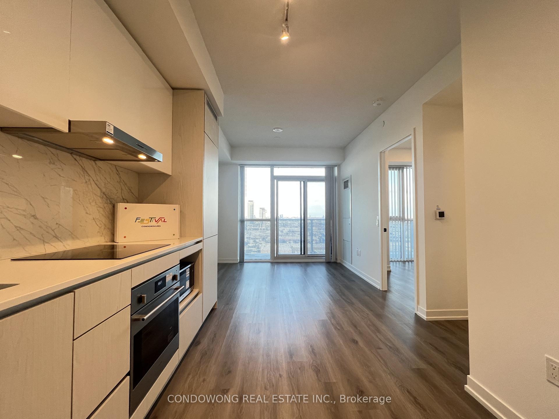2607 - 28 Interchange Way, Vaughan, ON L4K 0P8