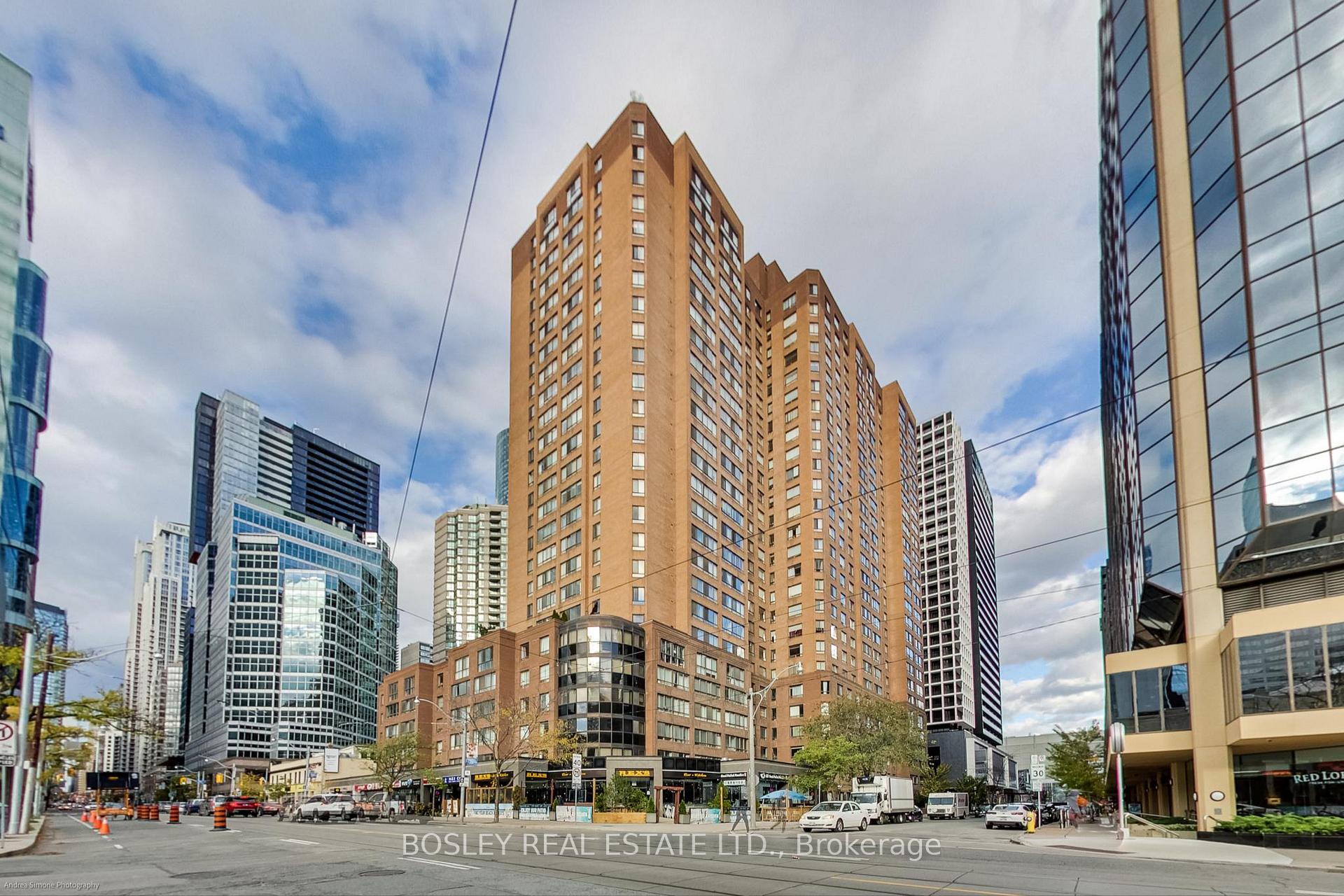 2614 - 633 Bay Street, Toronto, ON M5G 2G4