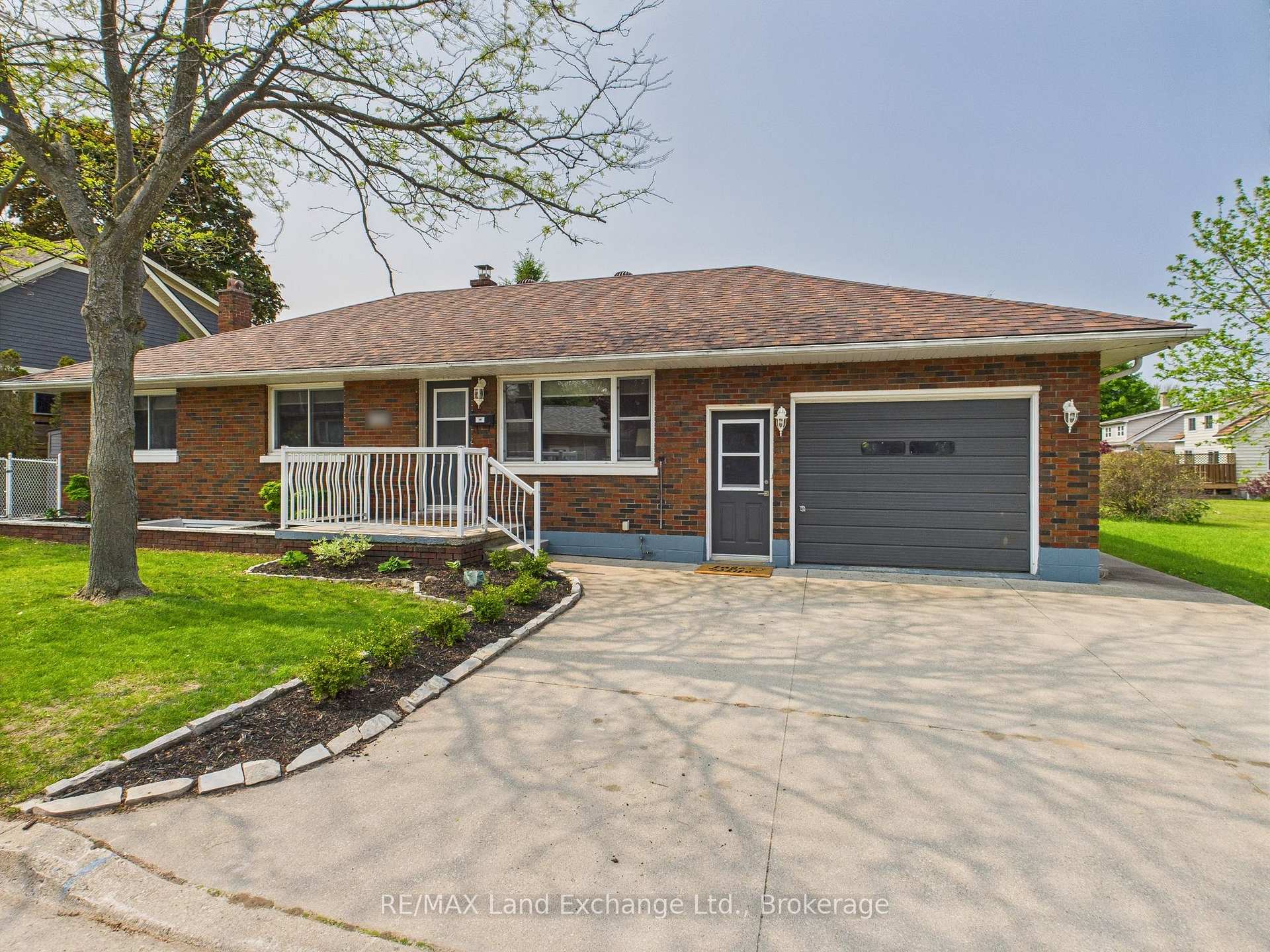262 Gordon Street, Kincardine, ON N2Z 2H5