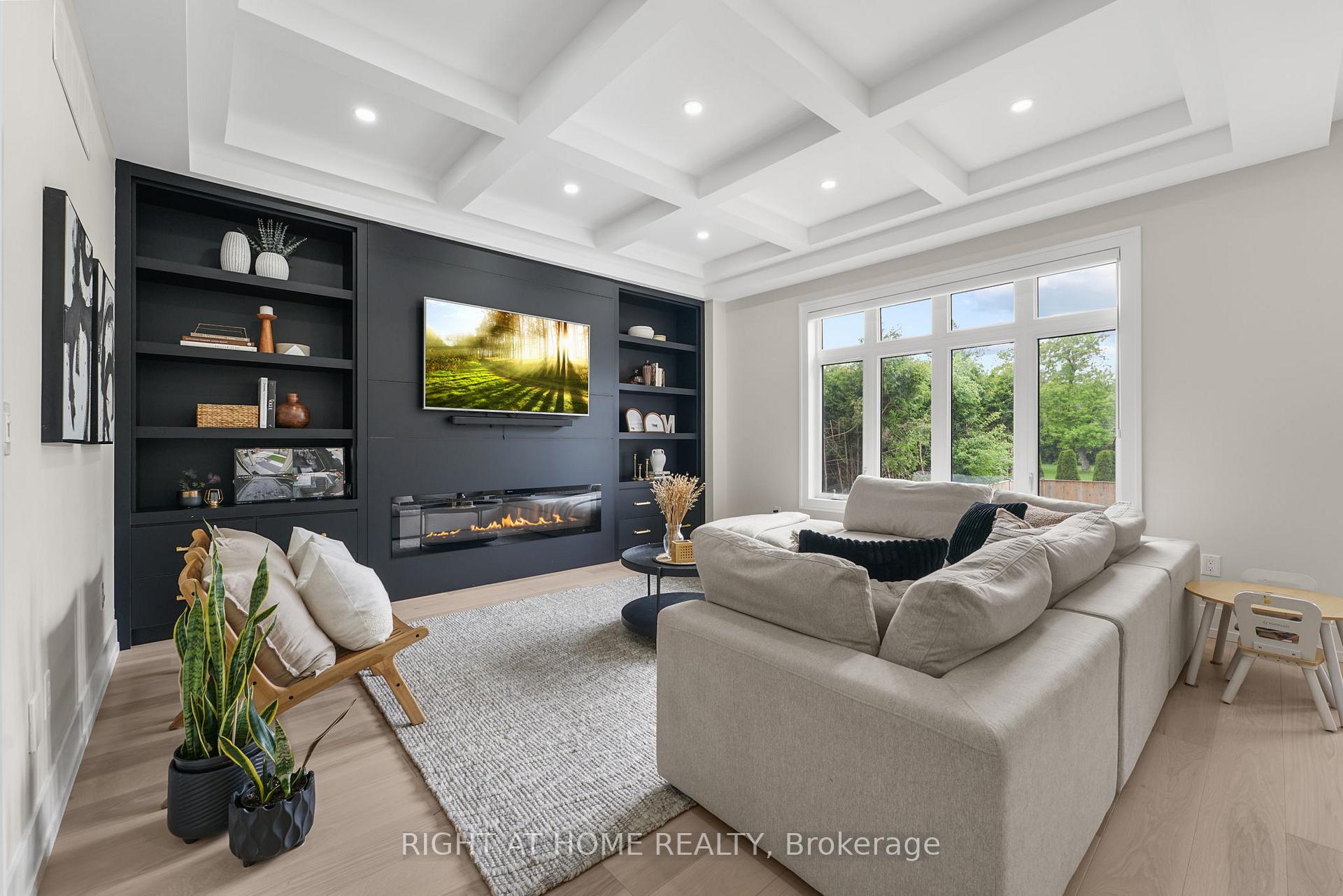 262 Senlac Road, Toronto, ON M2R 1P8