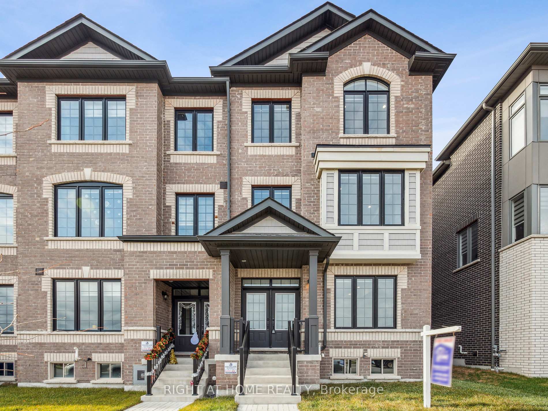 2632 Delphinium Trail, Pickering, ON L1X 2R2