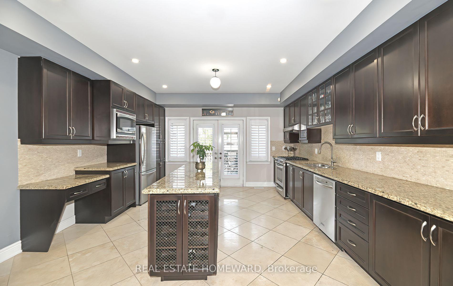 264 Dalesford Road, Toronto, ON M8Y 1G5