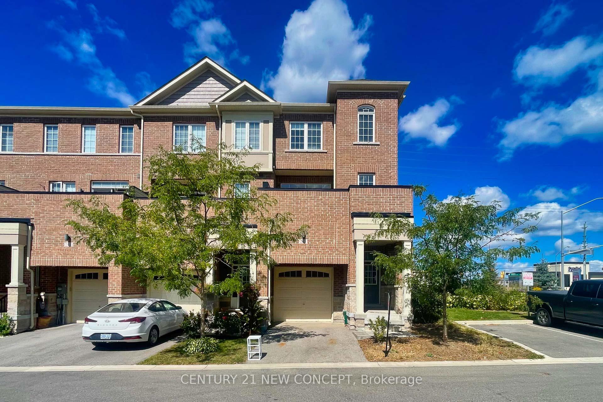 265 Harding Park Street, Newmarket, ON L3Y 0E1