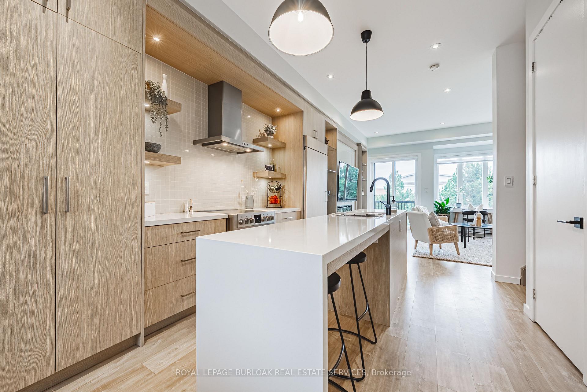 266 Vellwood Common, Oakville, ON L6L 6W2