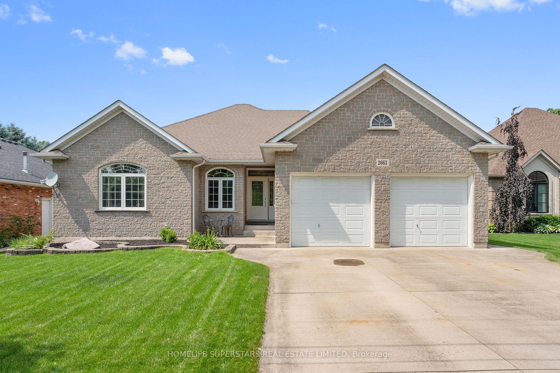 2663 Thompson Road, Niagara Falls, ON L2J 0E8