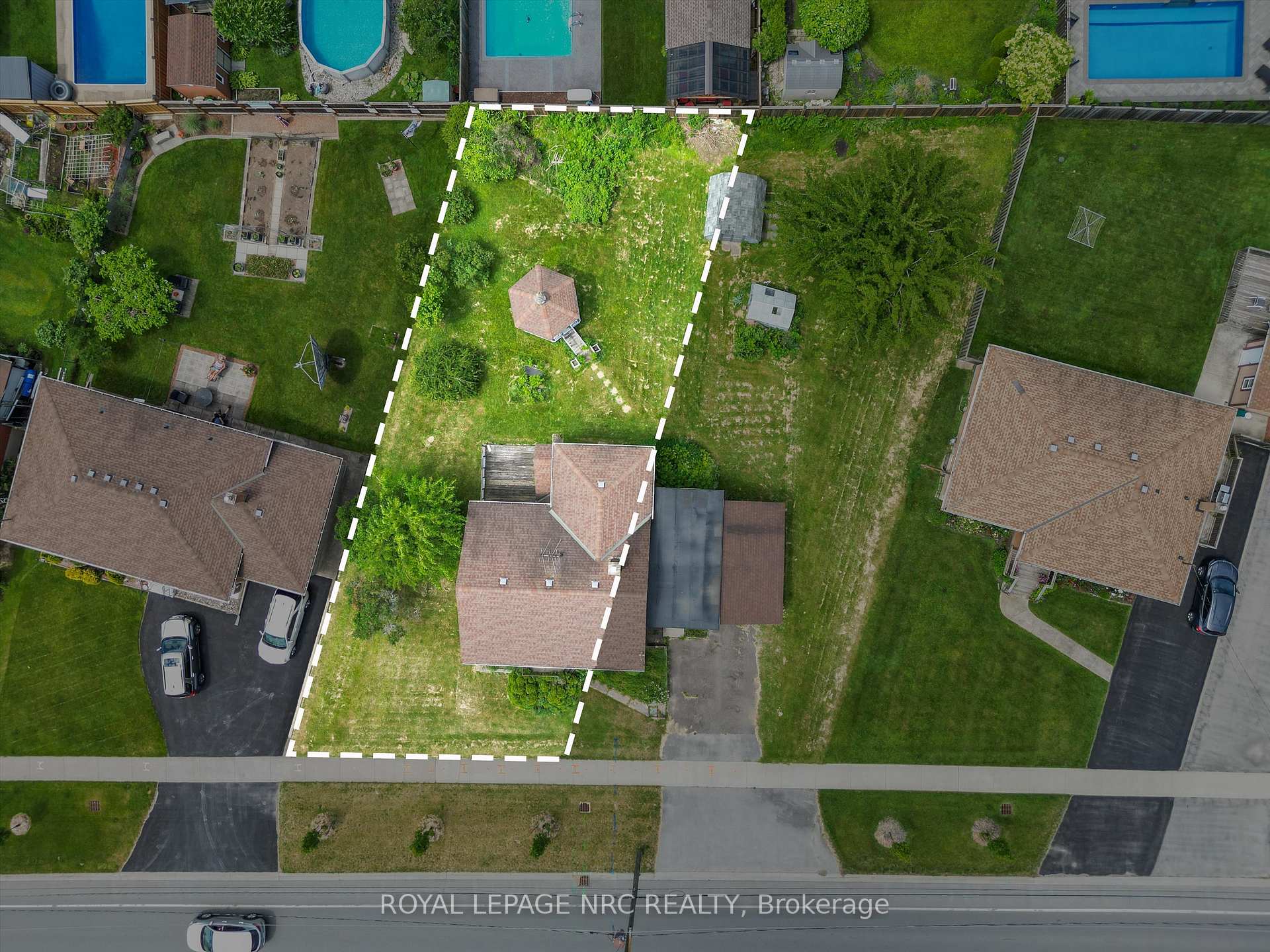 267 Lakeshore Road, St. Catharines, ON L2M 1R9