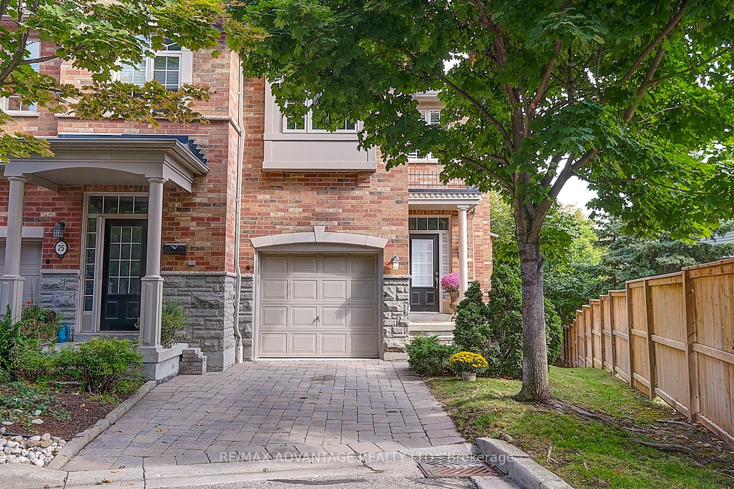 27 - 2401 Fifth Line W, Mississauga, ON L5K 1V9