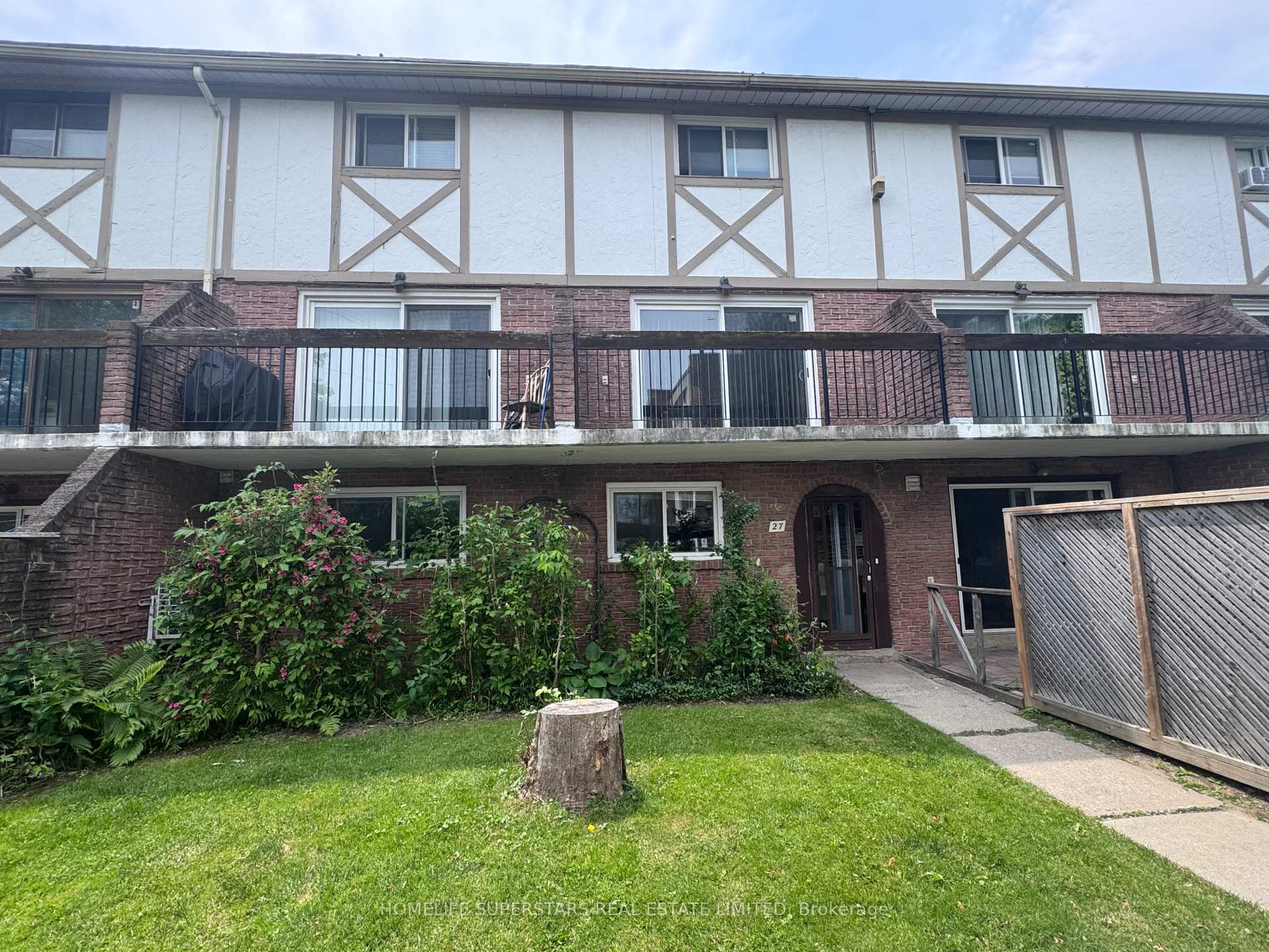 27 - 83 Irwin Road, Toronto, ON M9W 5W1